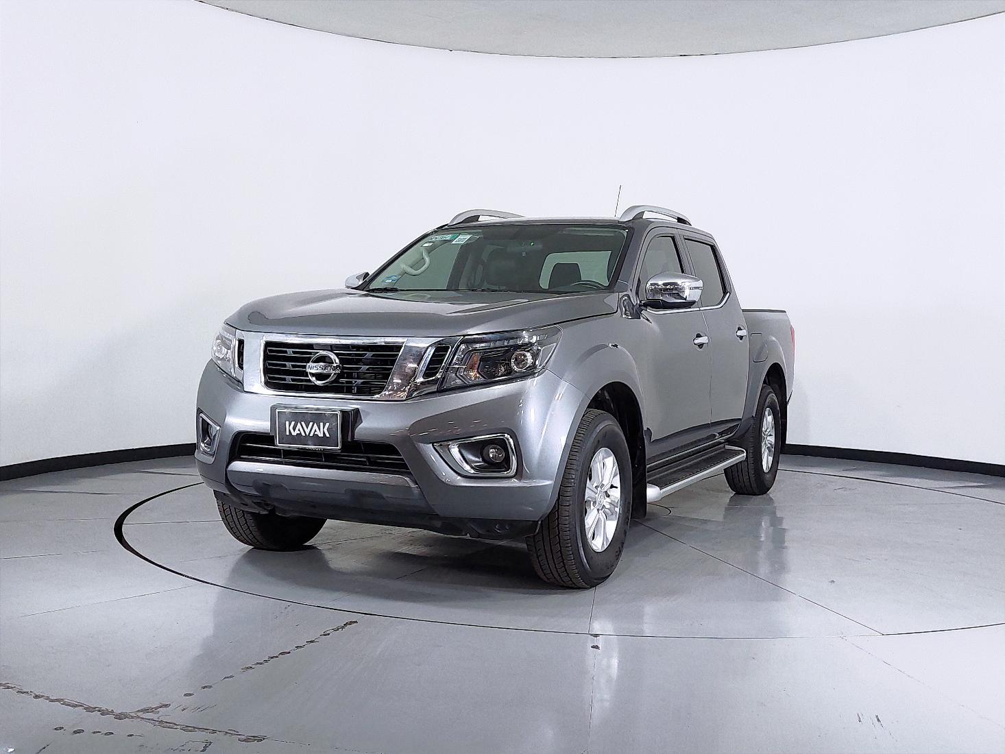 Autos Nissan Np300 2.5 PLATINUM LE AC Pickup 2020 usados | KAVAK México