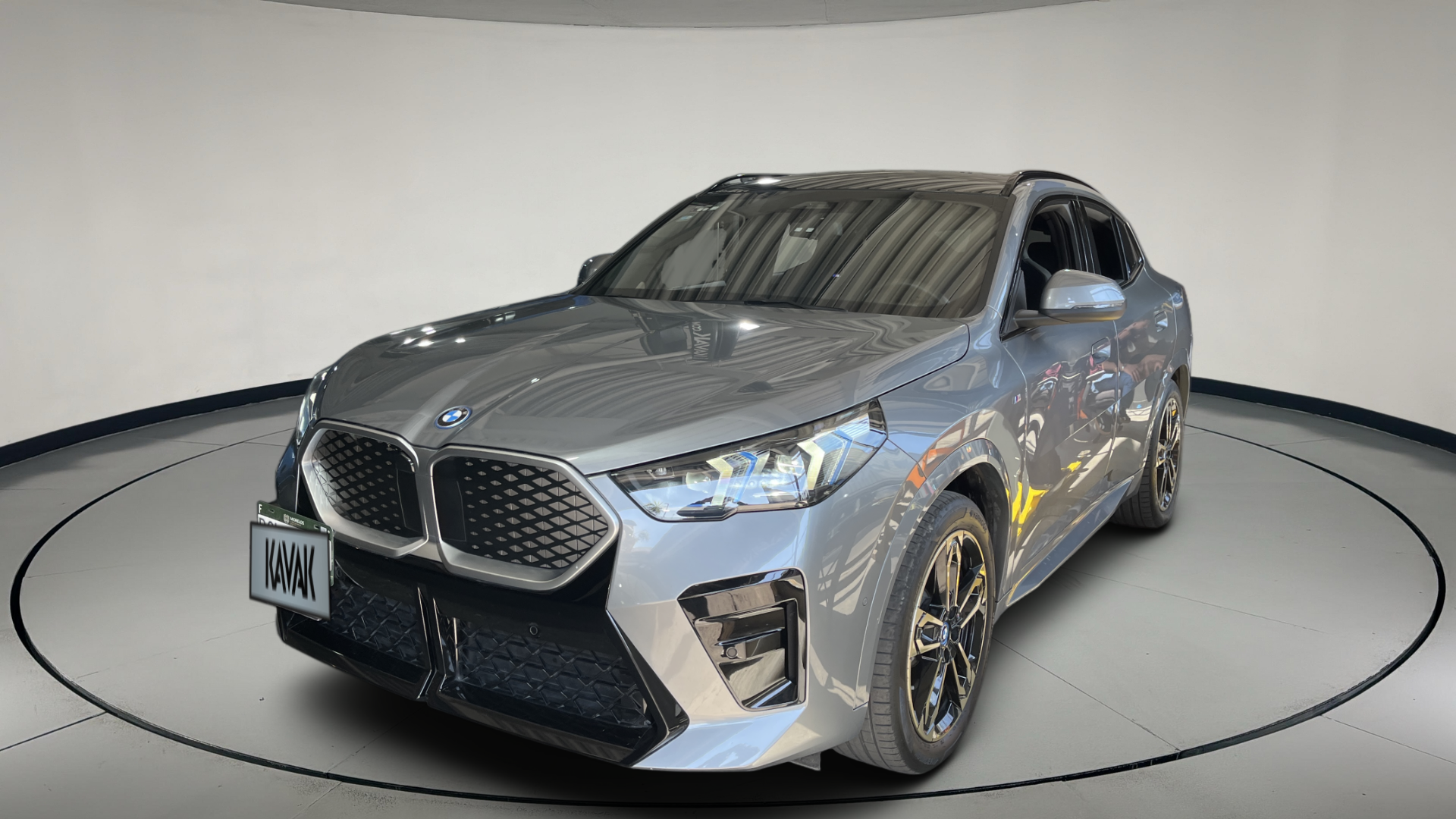 Autos Bmw Ix2 BEV 67KWH XDRIVE30I AUTO Suv 2026 usados | KAVAK México
