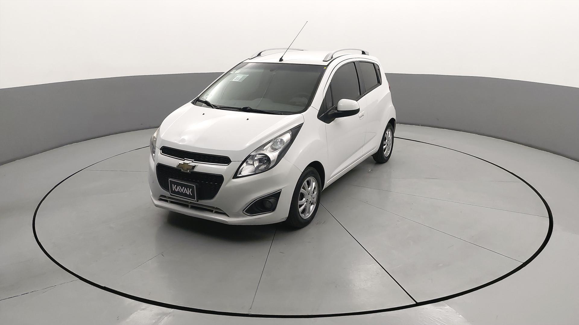 Autos Chevrolet Spark 1.4 LTZ C MT Hatchback 2016 usados | KAVAK México