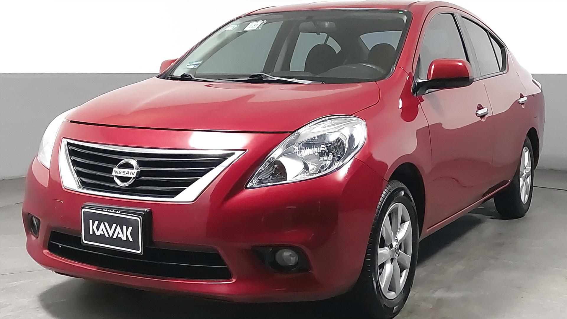 Autos Nissan Versa 1.6 ADVANCE TA AC Sedan 2014 usados | KAVAK México