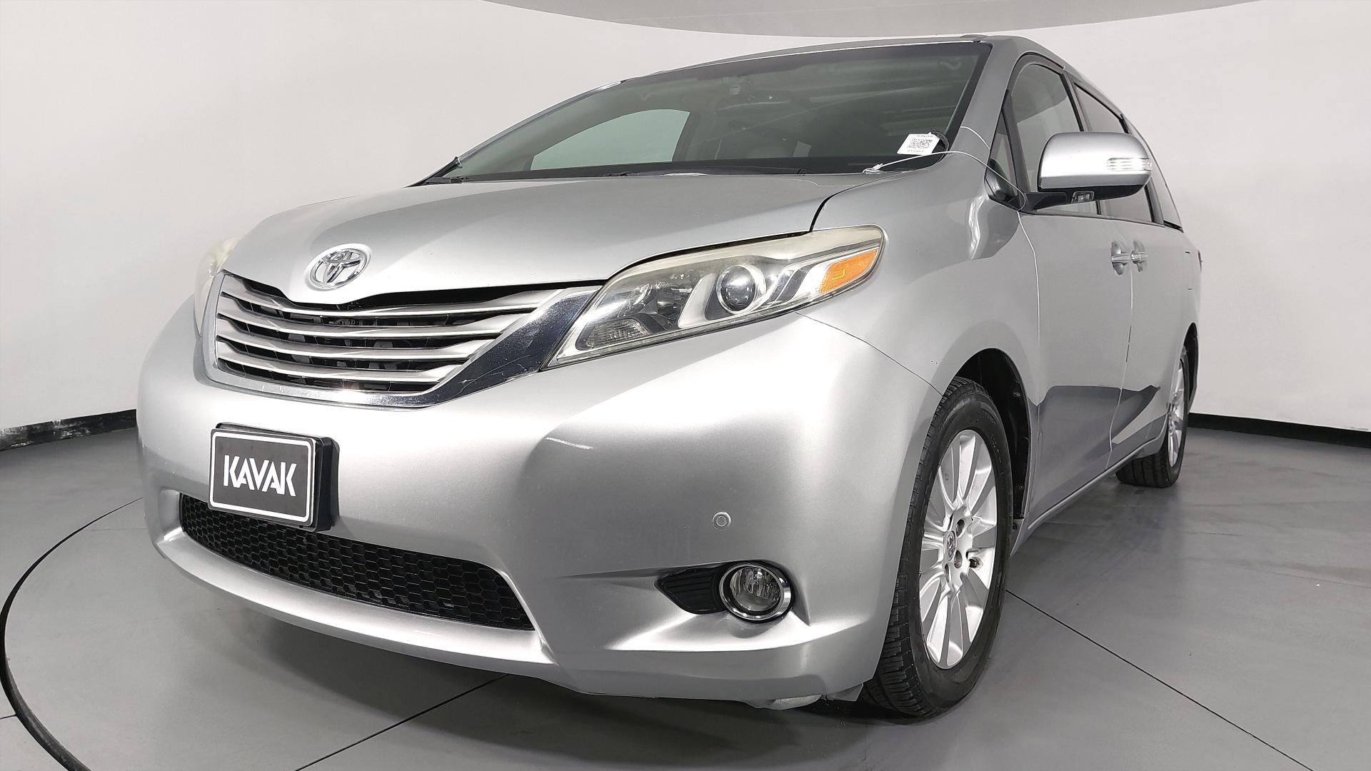 Autos Toyota Sienna 3.5 LIMITED AT Minivan 2015 usados | KAVAK México