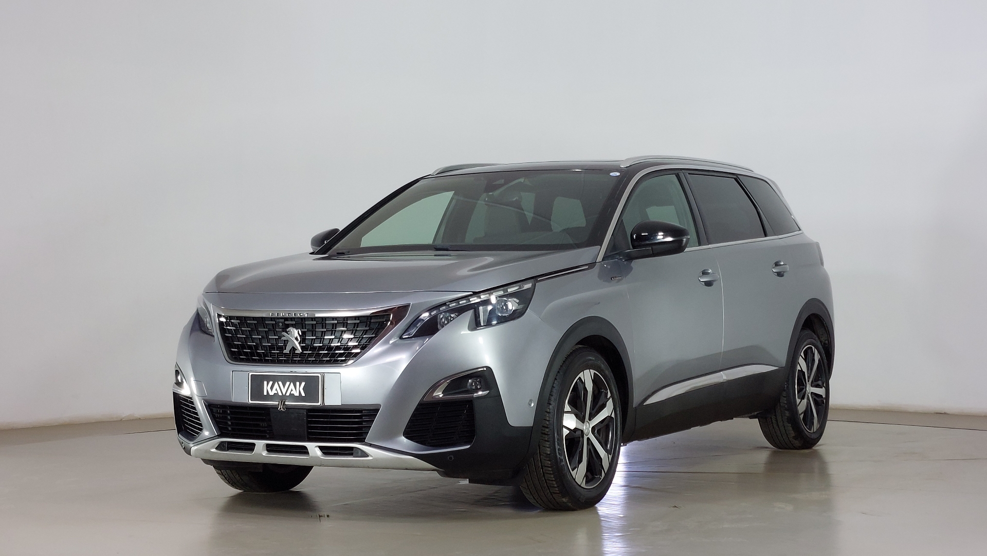 Autos Peugeot 5008 1.6 GTLINE 4X2 6AT Suv 2018 usados | KAVAK Chile