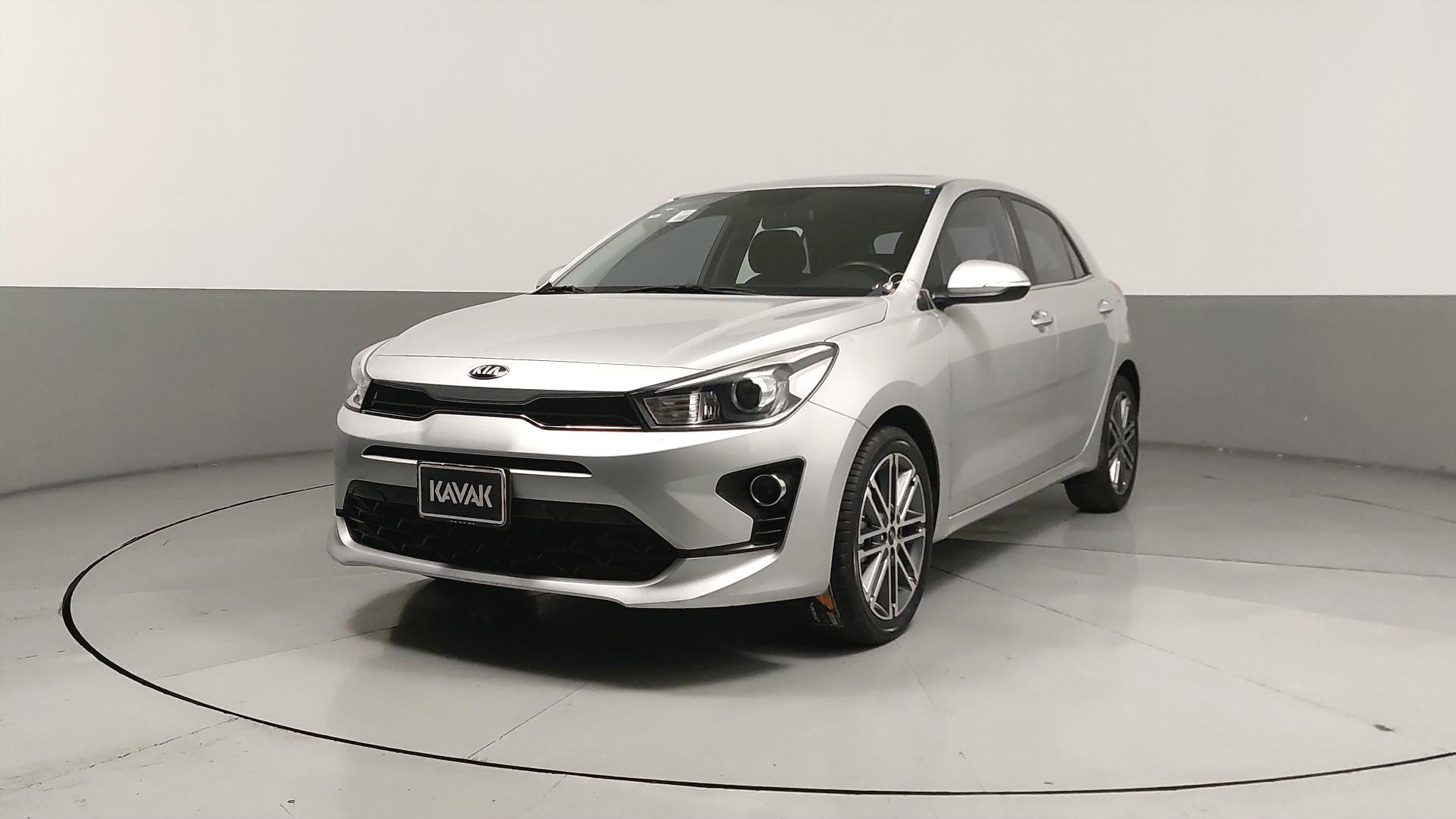 Autos Kia Rio 1.6 EX PACK AUTO Hatchback 2021 usados | KAVAK México