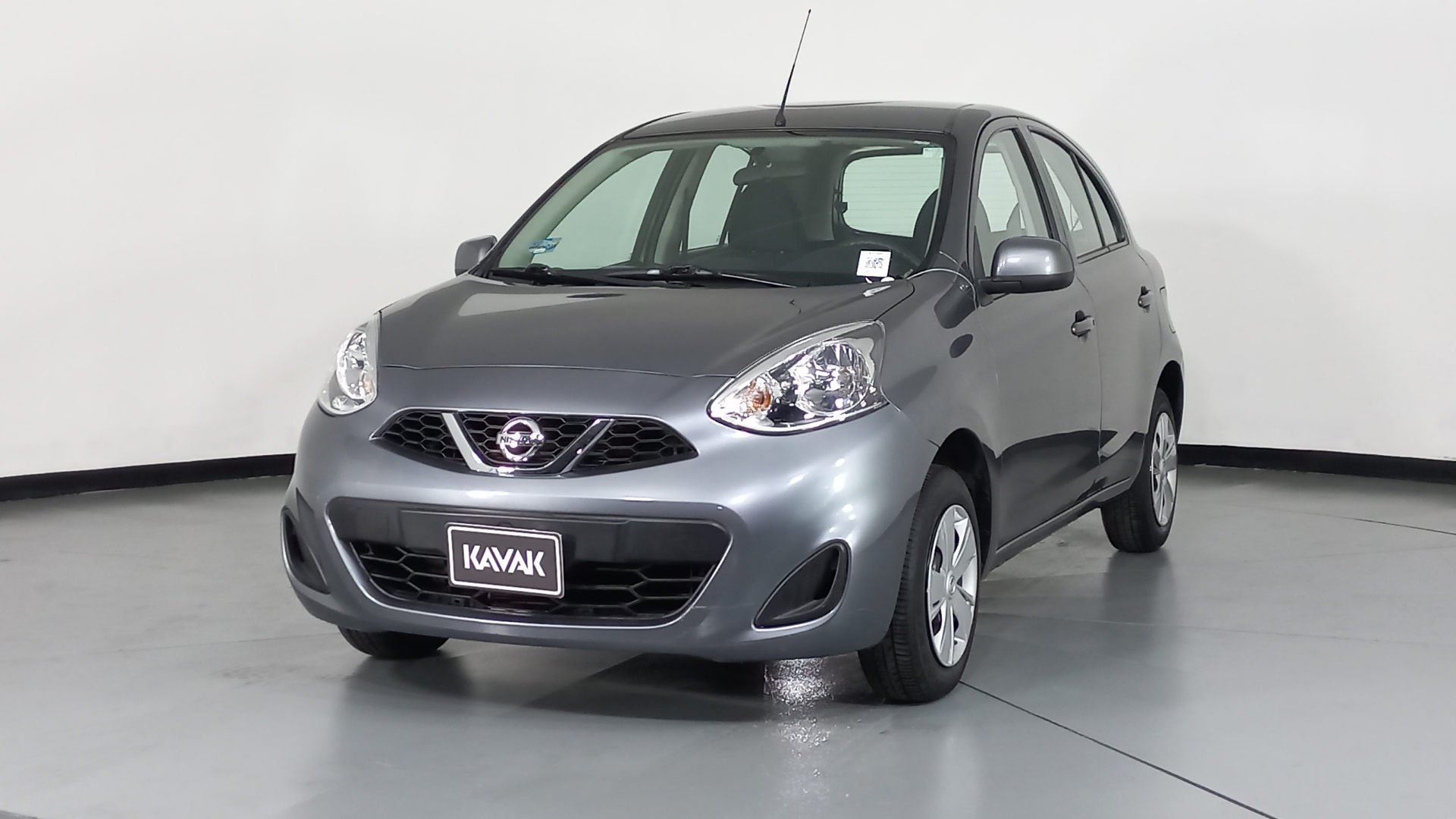 Autos Nissan March 1.6 SENSE MT Hatchback 2017 usados | KAVAK México
