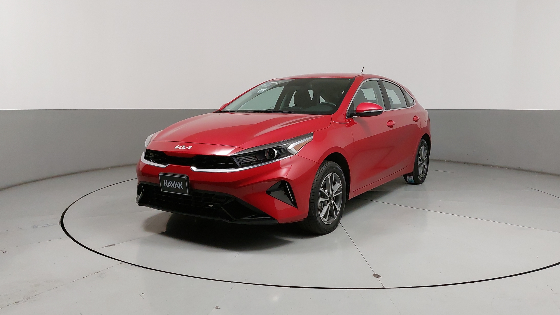 Autos Kia Forte 2.0 EX IVT Hatchback 2022 usados | KAVAK México