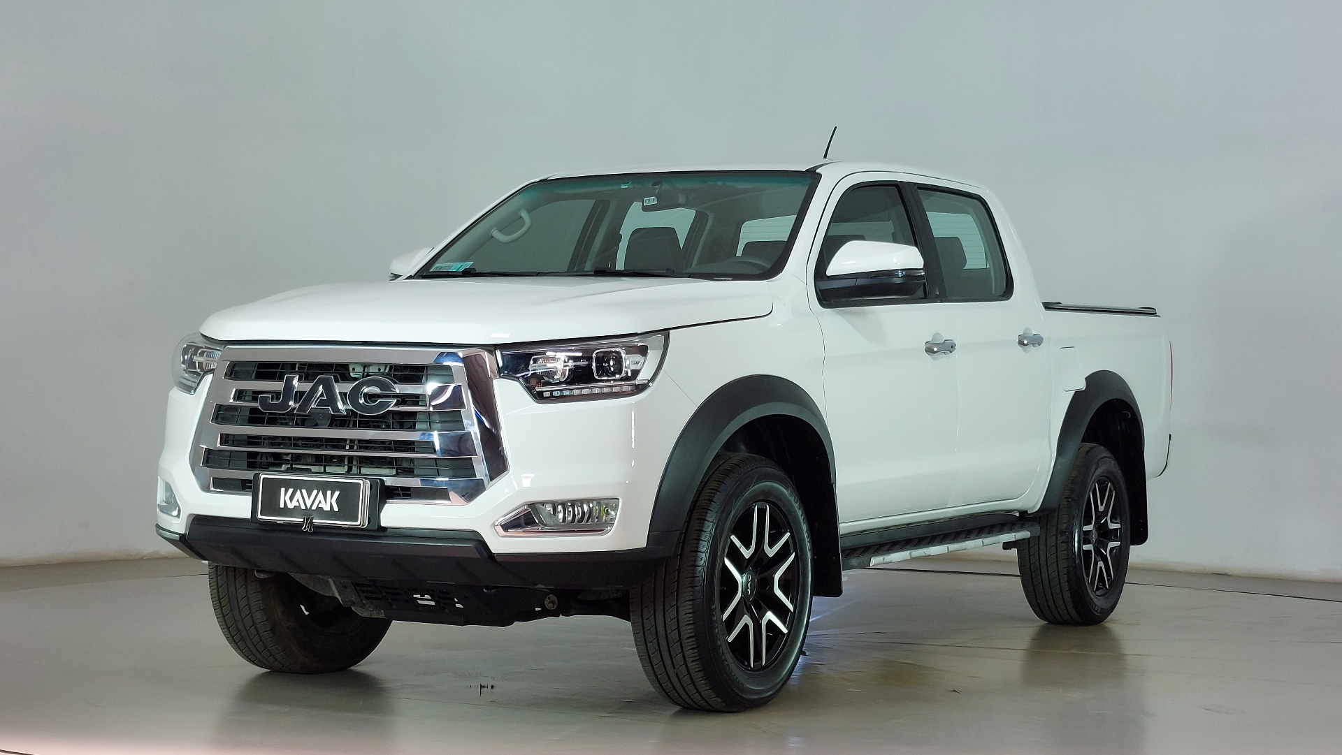 Autos Jac T8 2.0 ADVANCE 4X2 MT Pickup 2022 usados | KAVAK Chile