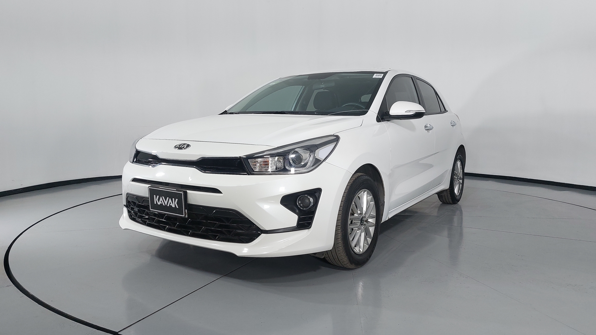 Autos Kia Rio 1.6 EX Hatchback 2021 usados | KAVAK México