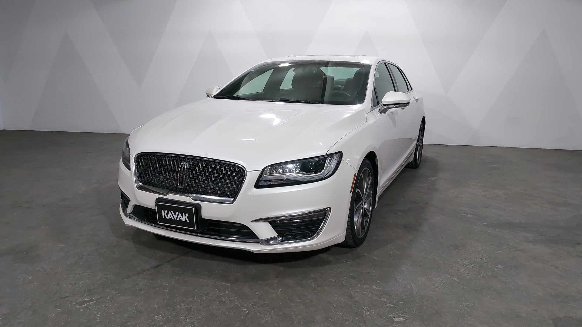 Autos Lincoln Mkz 2.0 SELECT AUTO Sedan 2019 usados | KAVAK México