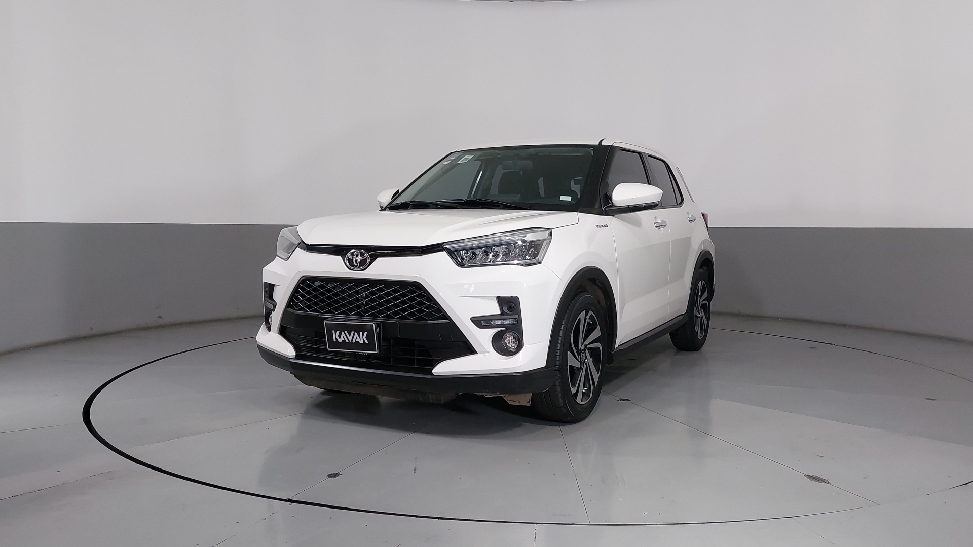 Autos Toyota Raize 1.0 XLE CVT Suv 2023 usados | KAVAK México
