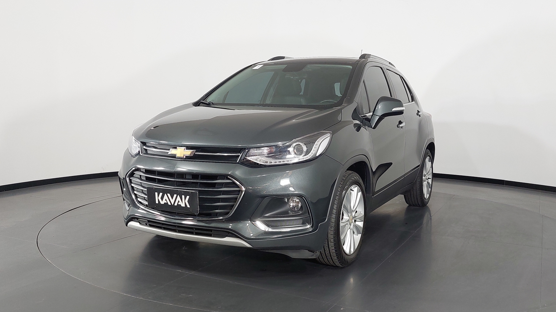 Carros Chevrolet Tracker TURBO PREMIER Suv 2018 usados | KAVAK Brasil
