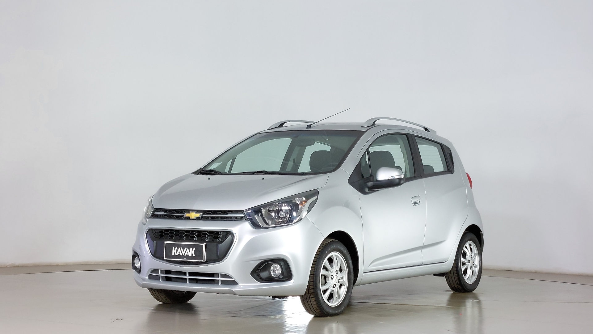 Autos Chevrolet Spark Gt 1.2 LT AC FULL MT HB Hatchback 2021 usados ...