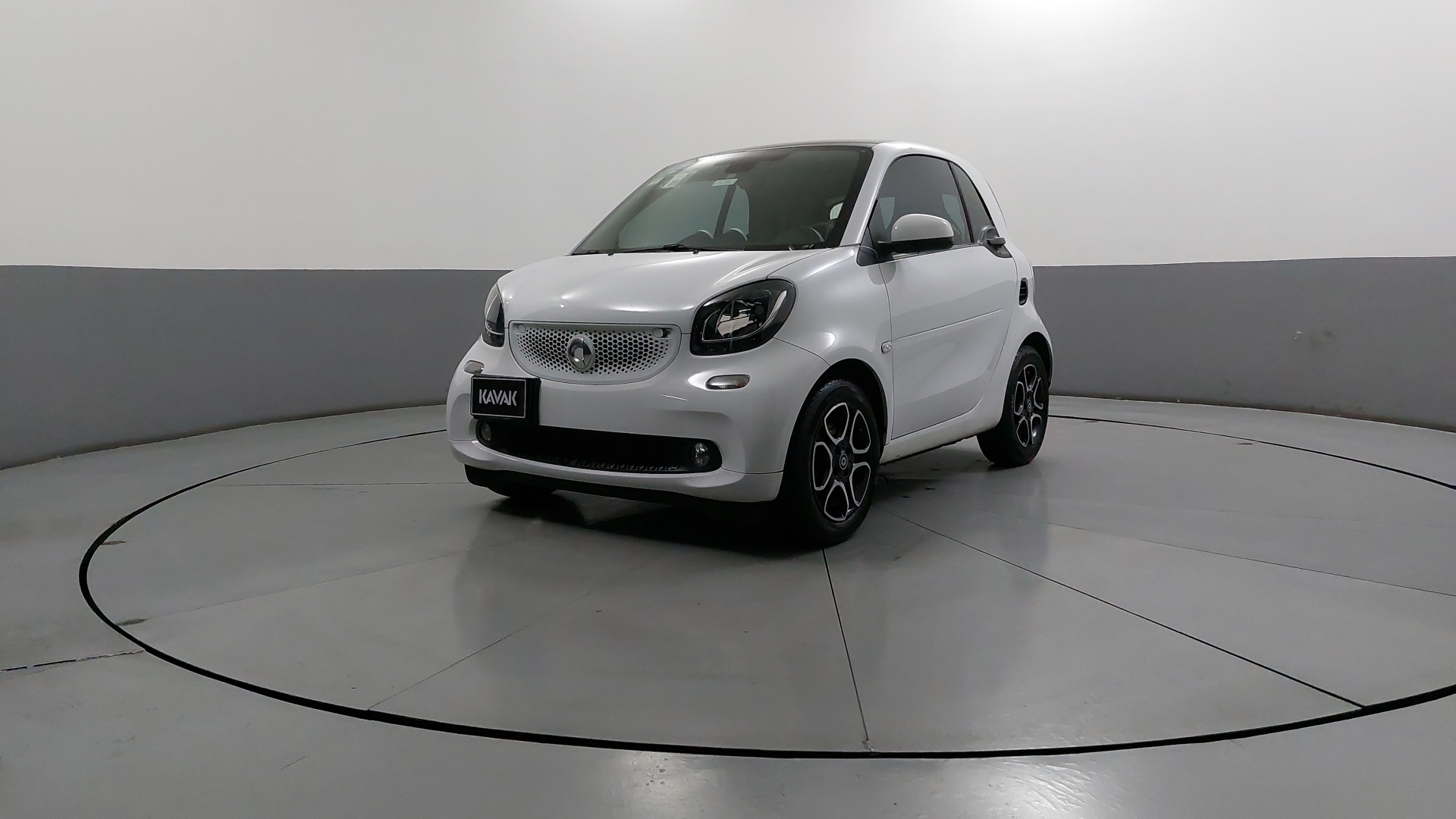 Autos Smart Fortwo 0.9 PASSION TURBO Hatchback 2017 usados | KAVAK México