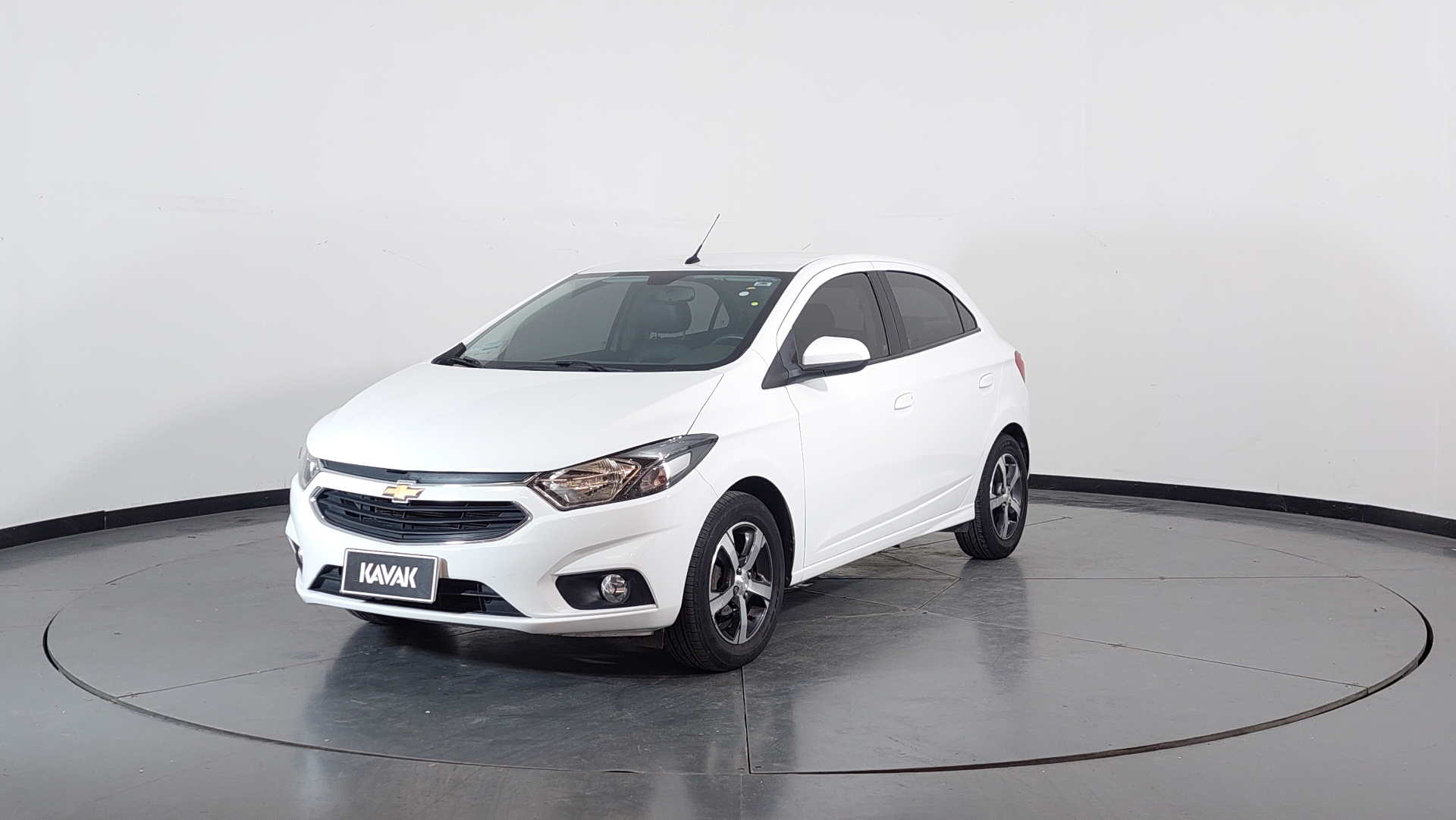 Autos Chevrolet Onix 1.4 LTZ AT Hatchback 2018 usados | KAVAK Argentina
