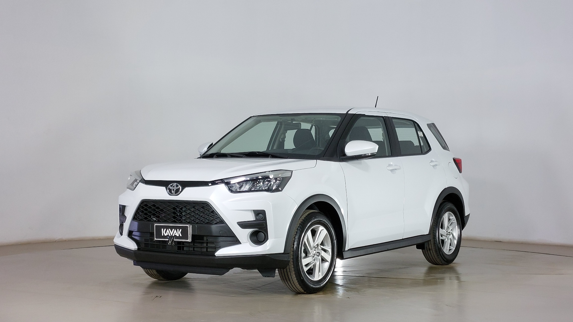 Autos Toyota Raize 1.2 E MT Suv 2024 usados | KAVAK Chile