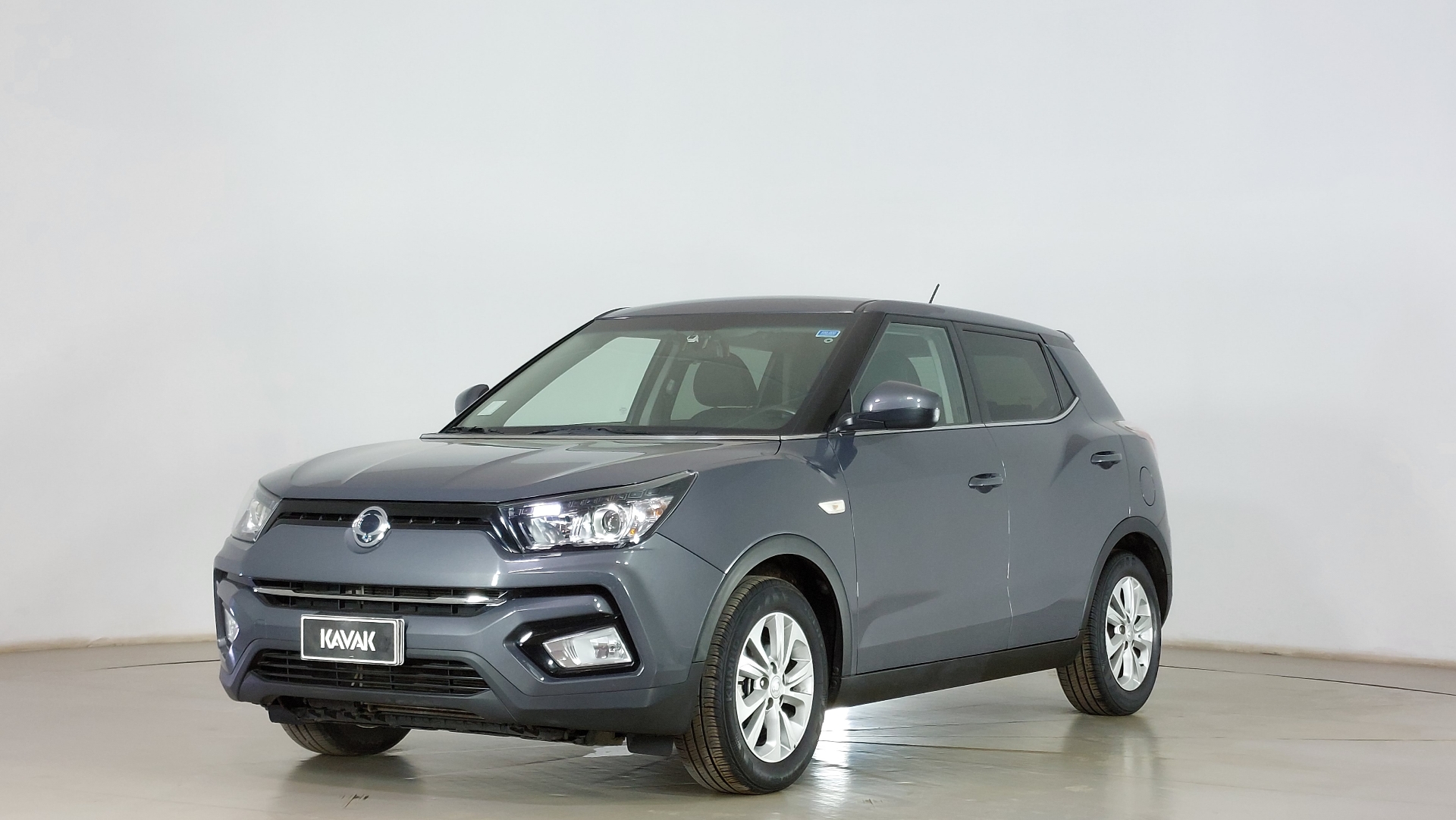 Autos Ssangyong Tivoli 1.6 TX1010 MT Suv 2020 usados | KAVAK Chile