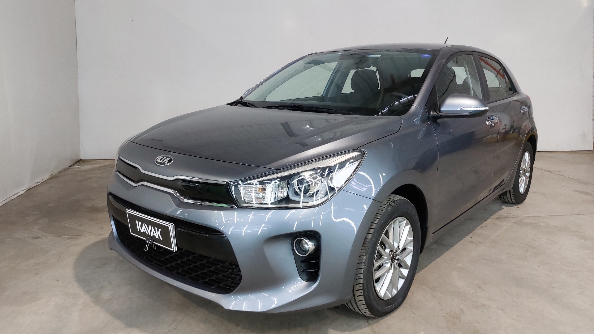 Autos Kia Rio 5 1.4 EX FULL AT Hatchback 2019 usados | KAVAK Chile