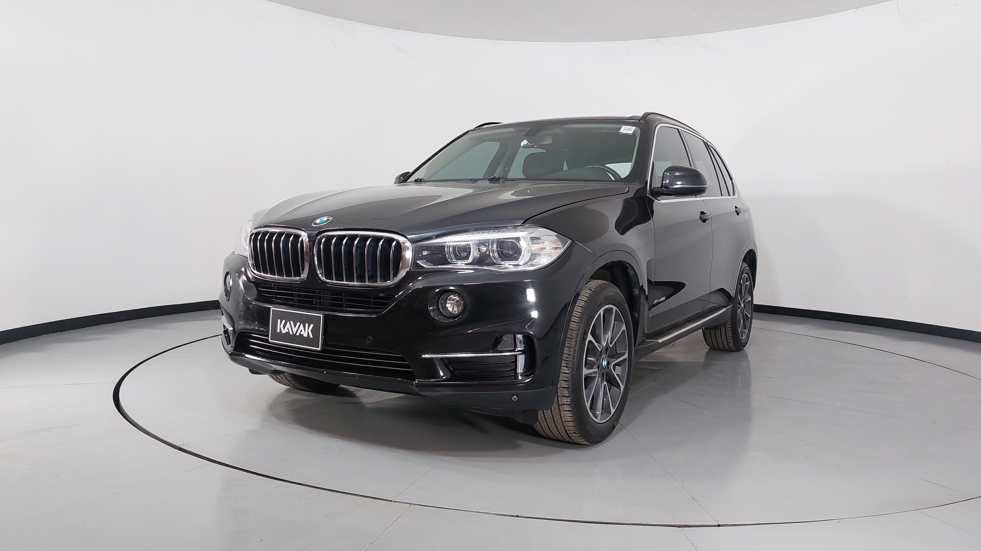 Autos Bmw X5 3.0 XDRIVE 35IA EXCELLENCE AT 4WD Suv 2015 usados | KAVAK México