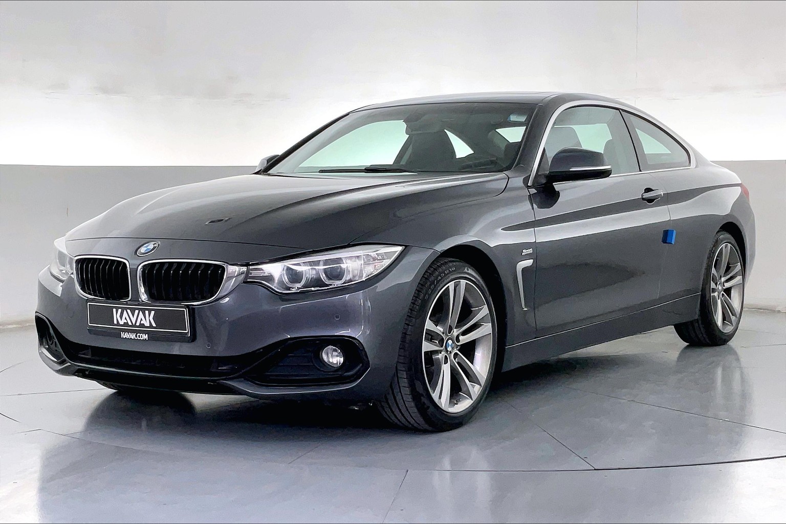Used Bmw 420i SPORT LINE Coupe 2017 Cars for Sale | KAVAK UAE