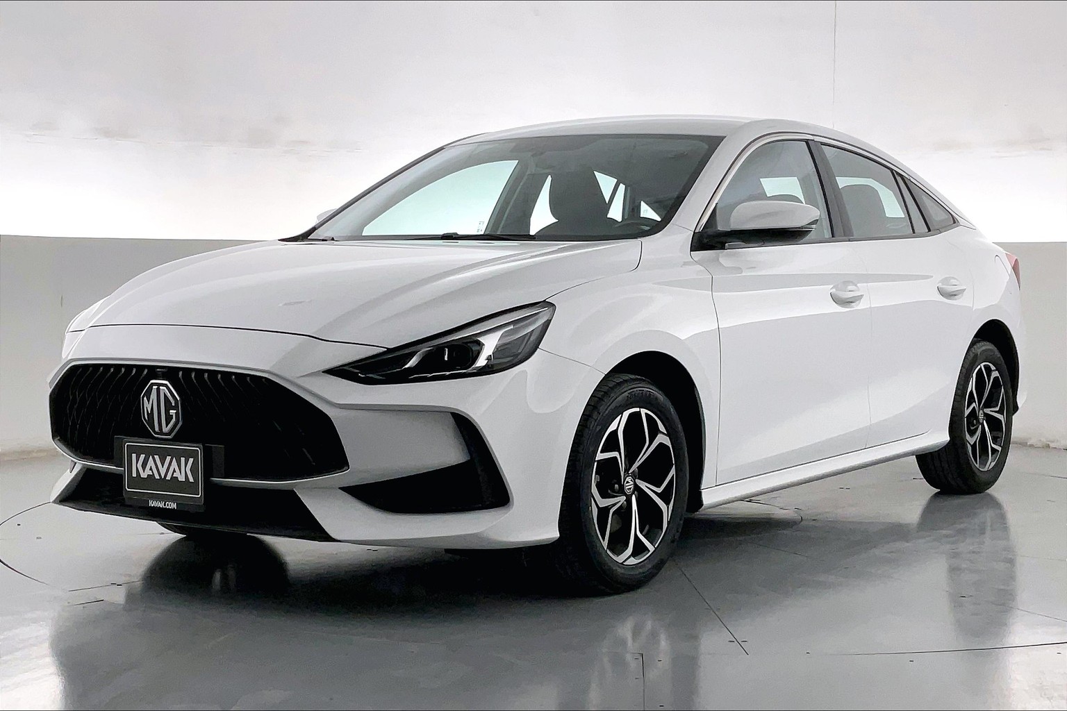 Used Mg Gt STANDARD Sedan 2022 Cars for Sale | KAVAK UAE