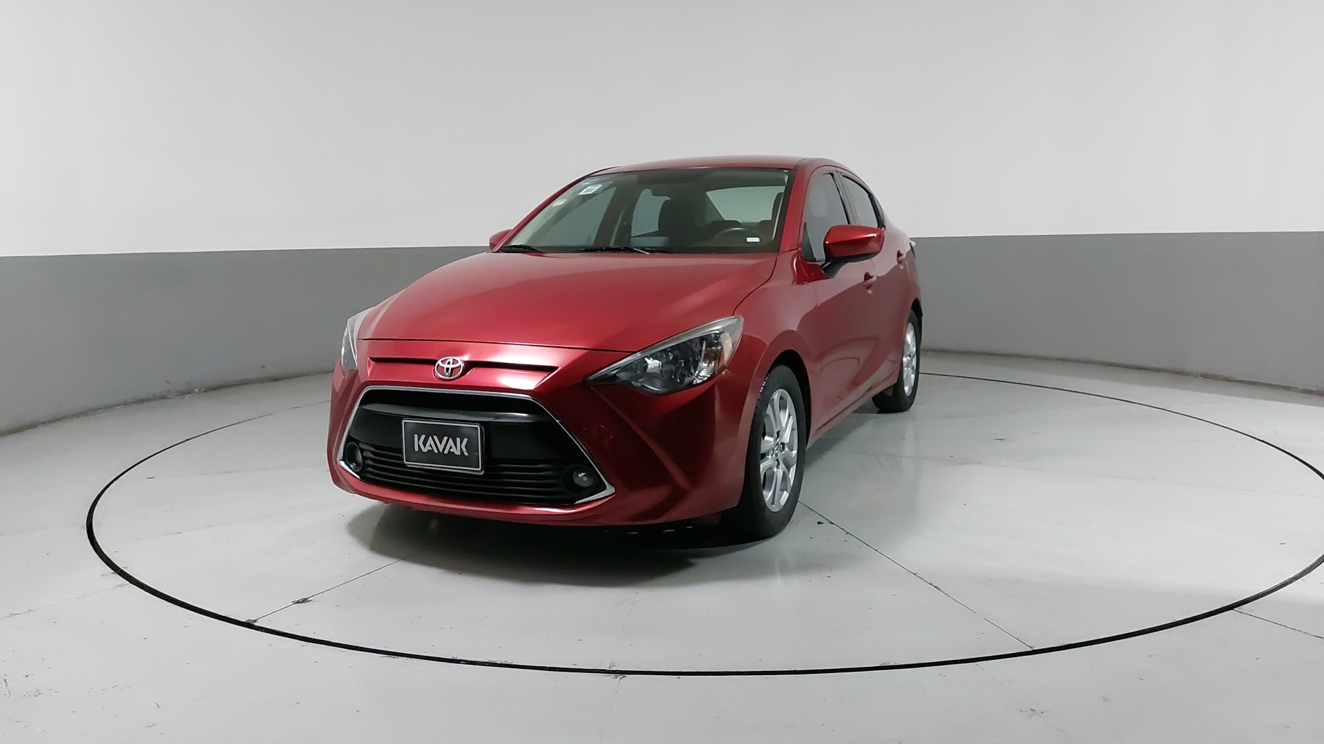 Autos Toyota Yaris 1.5 R XLE AT Sedan 2016 usados | KAVAK México