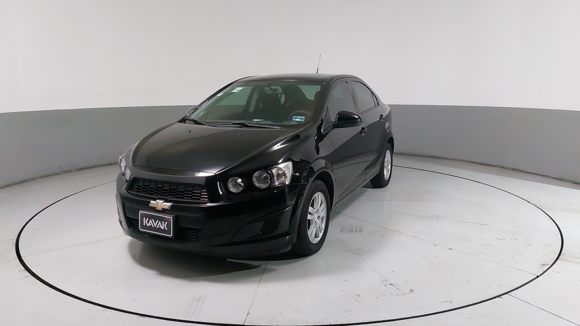 Autos Chevrolet Sonic 1.6 MT D LT Sedan 2016 usados | KAVAK México