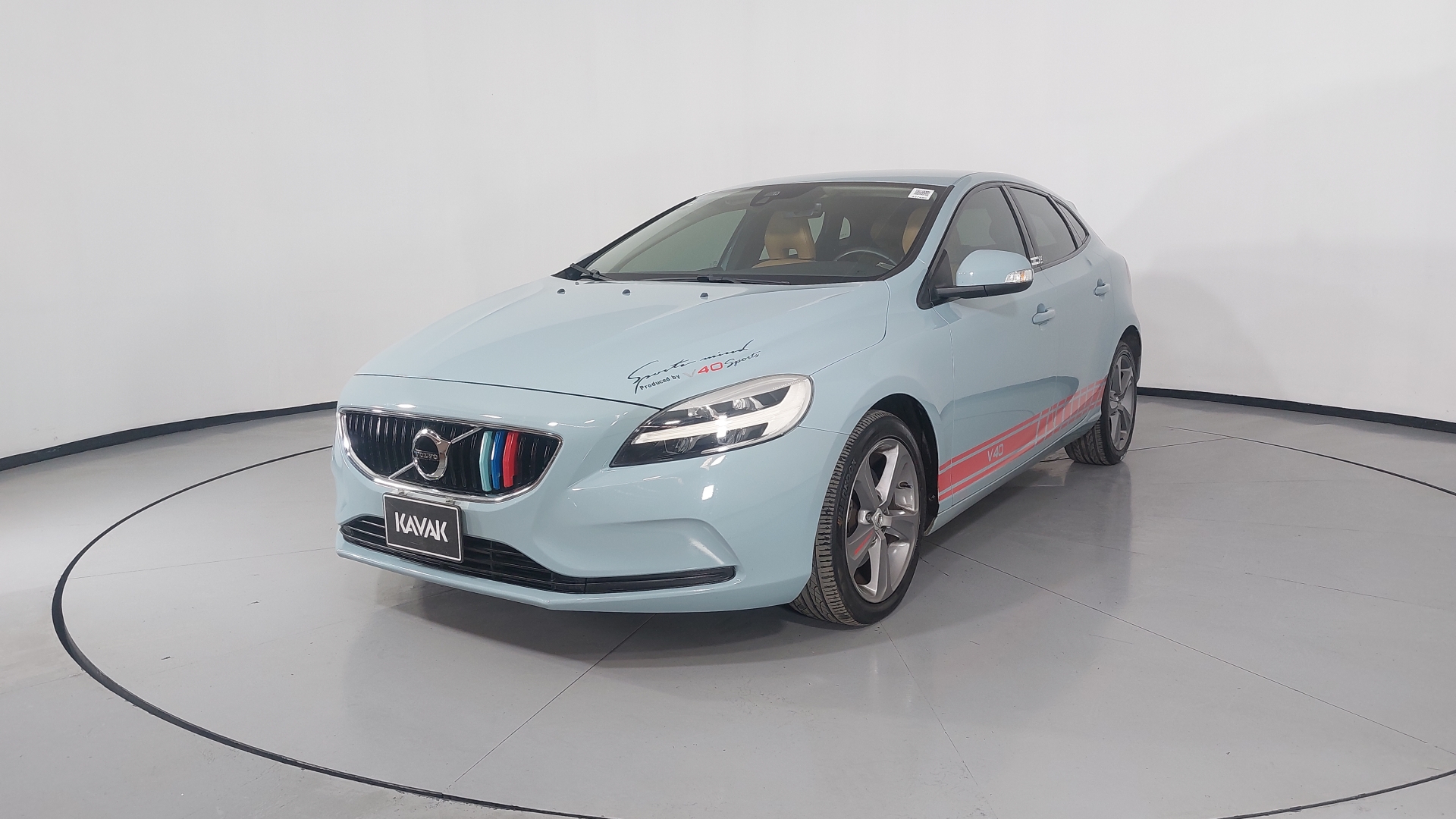 Autos Volvo V40 1.5 ADDITION T3 MT Hatchback 2018 usados | KAVAK México
