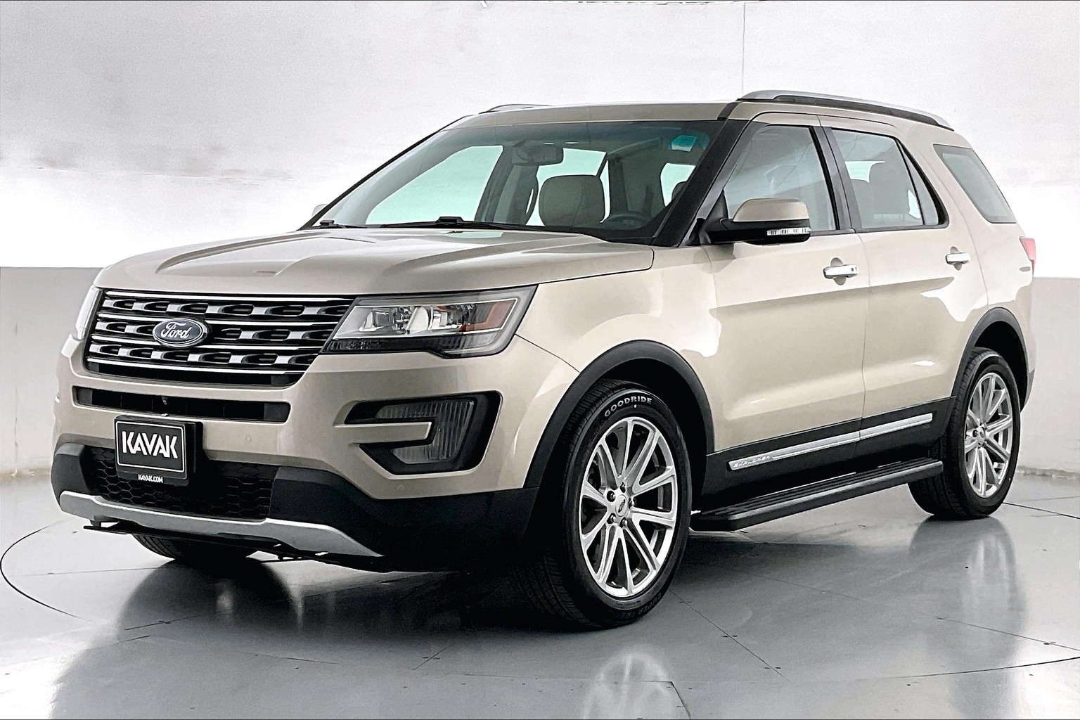 Used Ford Explorer LIMITED Suv 2017 Cars for Sale | KAVAK UAE