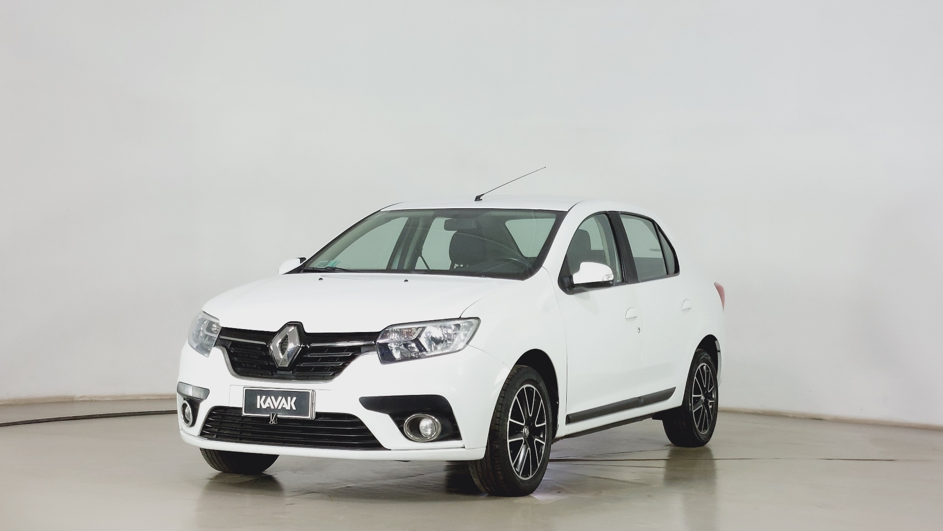 Autos Renault Symbol 1.6 INTENS MT Sedan 2017 usados | KAVAK Chile