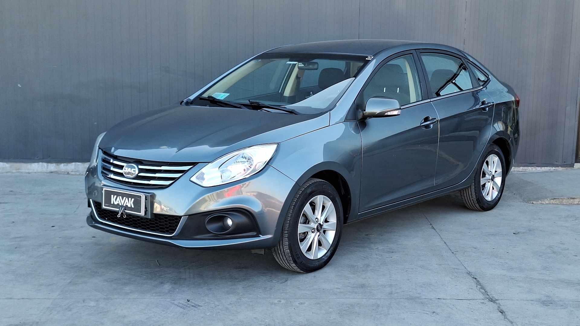 Autos Jac J4 1.5 COMFORT MT Sedan 2019 usados | KAVAK Chile