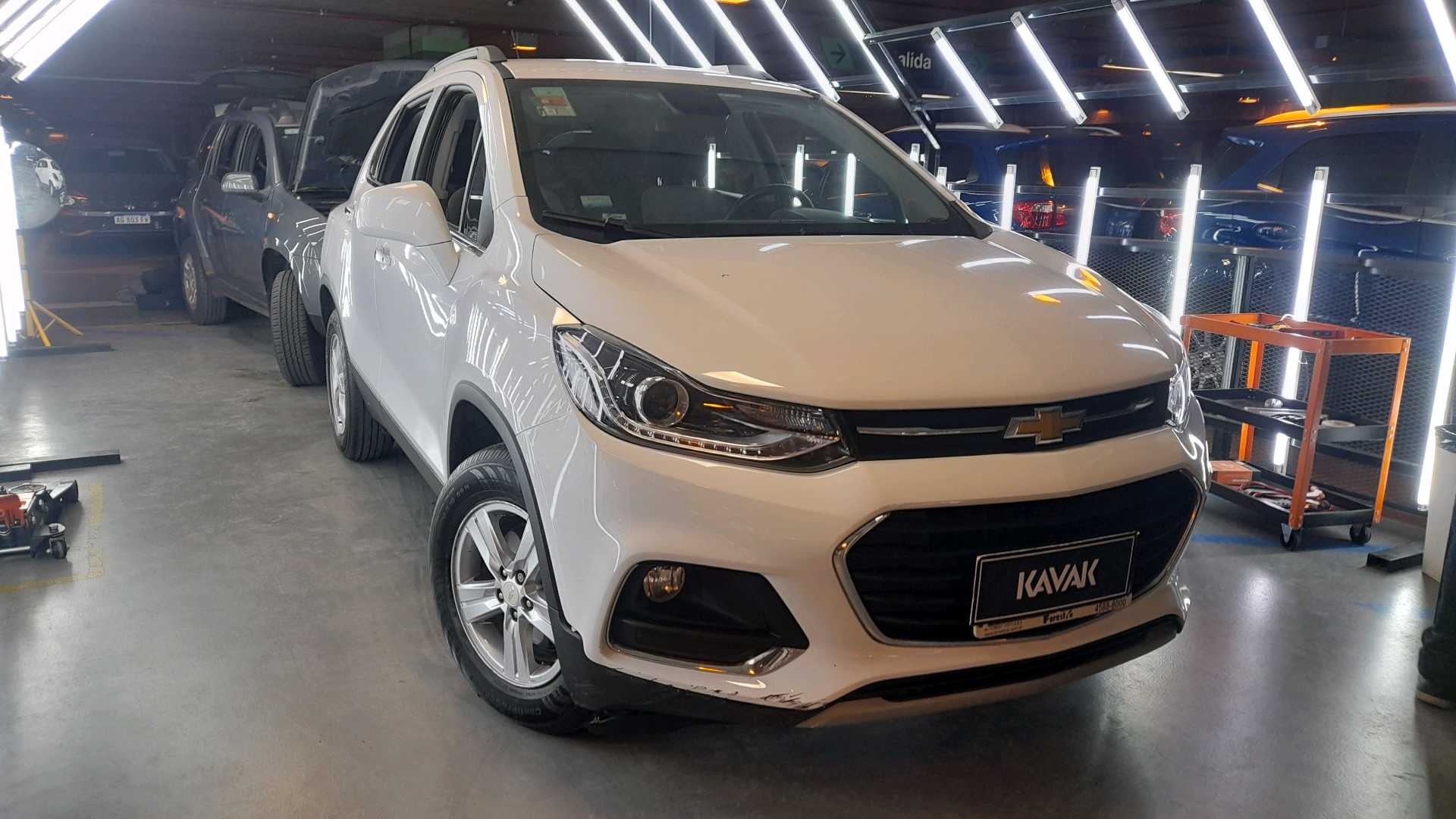 Autos Chevrolet Tracker 1.8 LTZ MT 4X2 Suv 2018 usados | KAVAK Argentina
