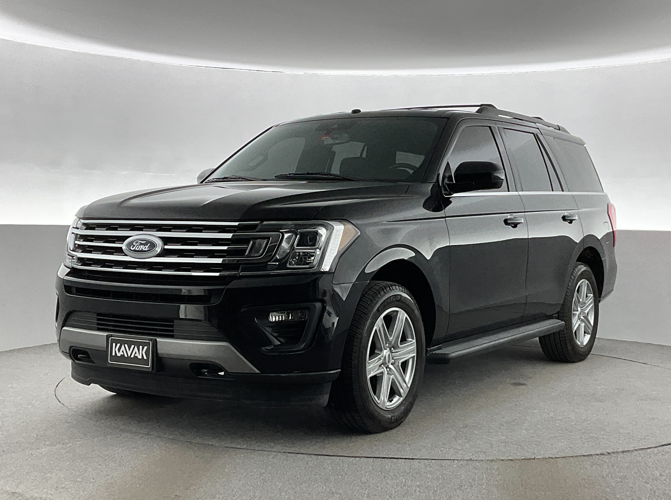 Used Ford Expedition XLT STANDARD Suv 2021 Cars for Sale | KAVAK UAE