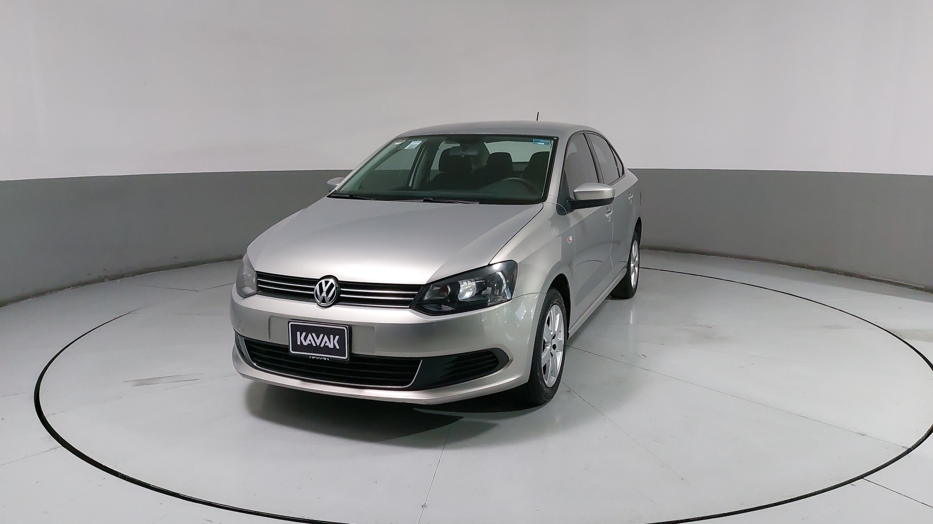 Autos Volkswagen Vento 1.6 ACTIVE MT Sedan 2014 usados | KAVAK México