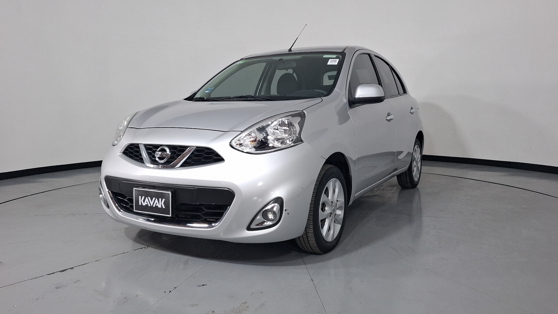 Autos Nissan March 1.6 ADVANCE AUTO Hatchback 2020 usados | KAVAK México