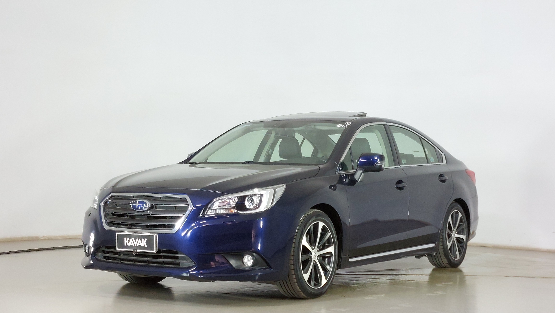 Autos Subaru Legacy 2.5I LIMITED CVT 4WD Sedan 2017 usados | KAVAK Chile