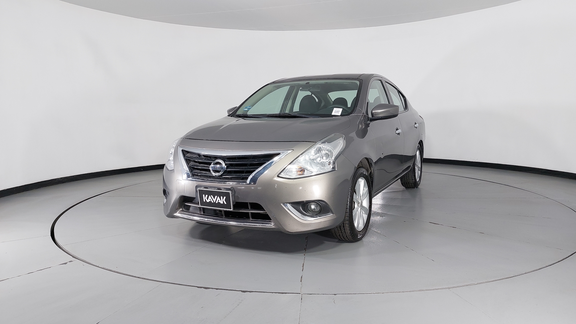 Autos Nissan Versa 1.6 ADVANCE Sedan 2017 usados | KAVAK México