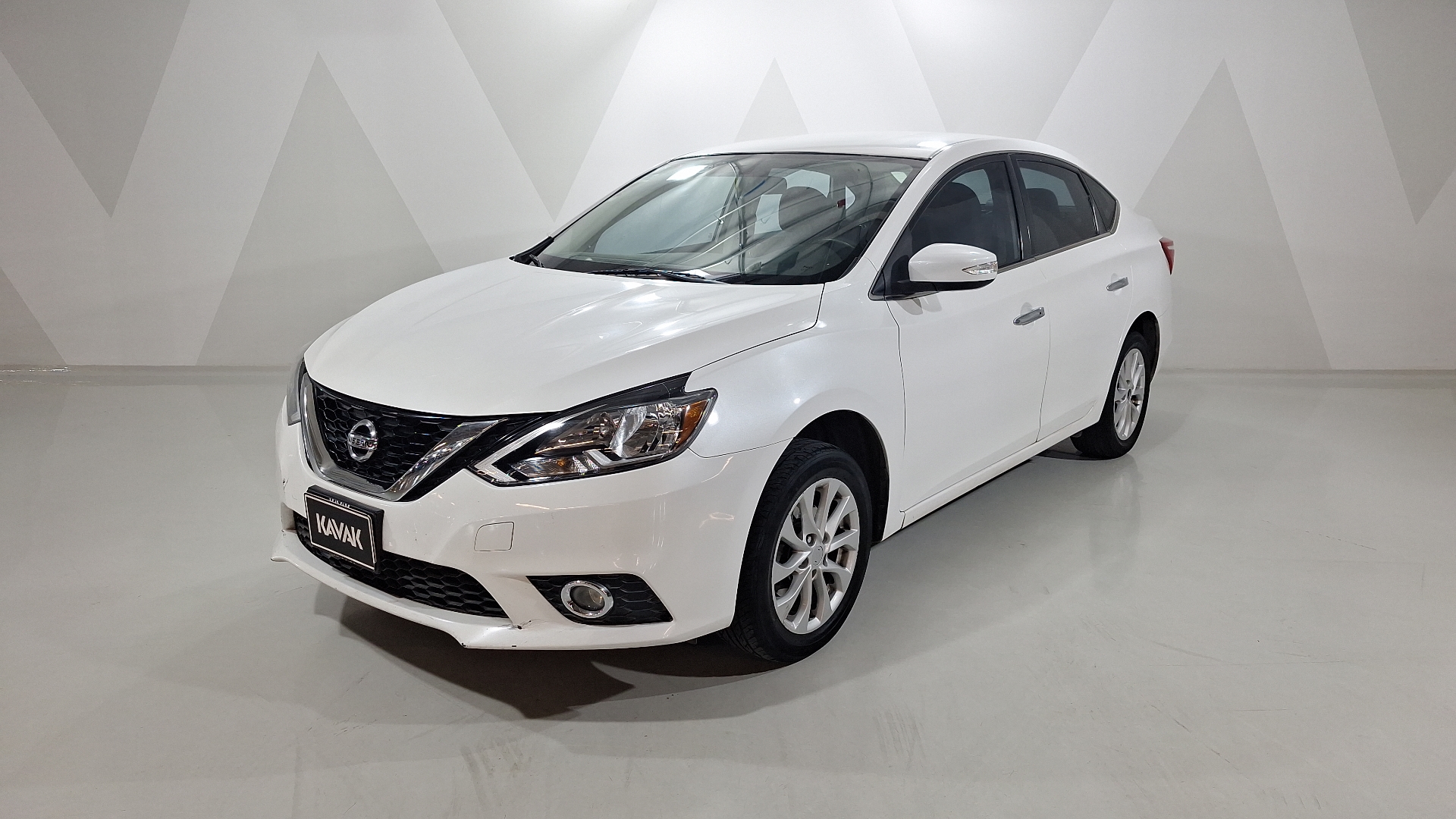 Autos Nissan Sentra 1.8 ADVANCE AUTO Sedan 2018 usados | KAVAK México