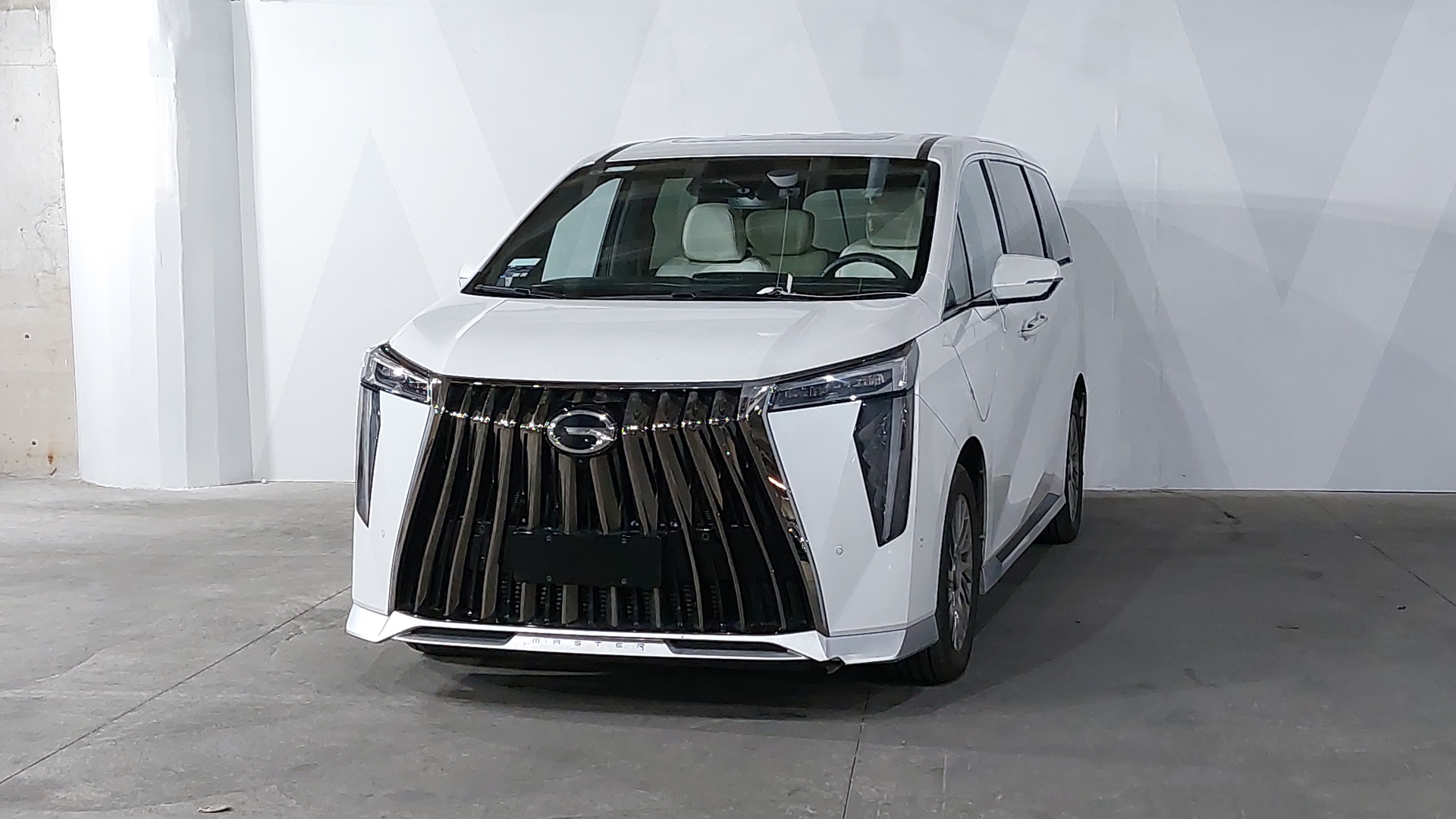 Autos Gac Gn8 2.0T GX LUX AUTO Minivan 2024 usados | KAVAK México