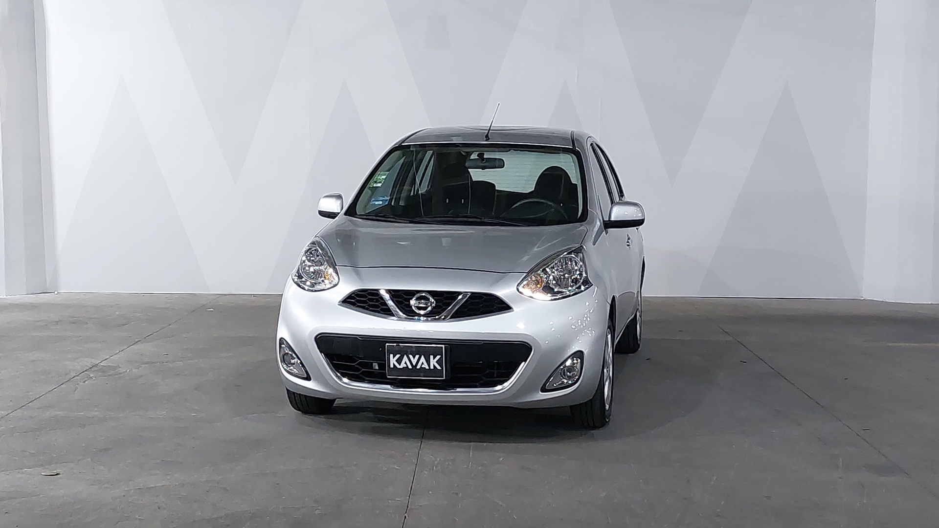 Autos Nissan March 1.6 ADVANCE AUTO Hatchback 2018 usados | KAVAK México
