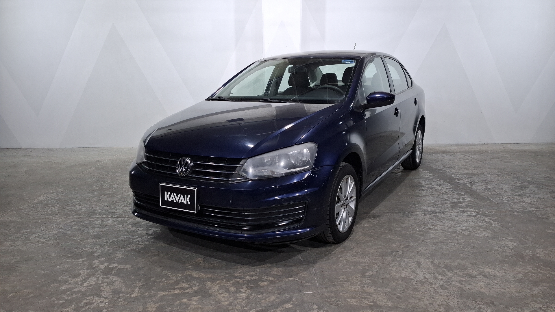 Autos Volkswagen Vento 1.6 COMFORTLINE MT Sedan 2016 usados | KAVAK México