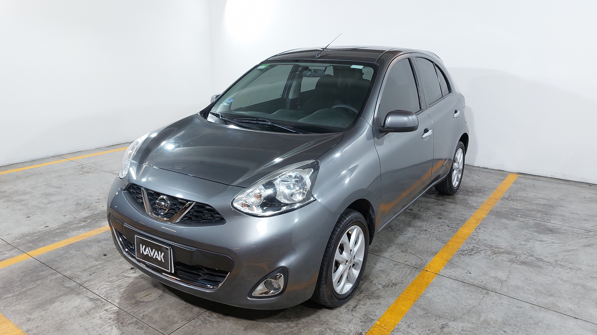 Autos Nissan March 1.6 ADVANCE AUTO Hatchback 2018 usados | KAVAK México