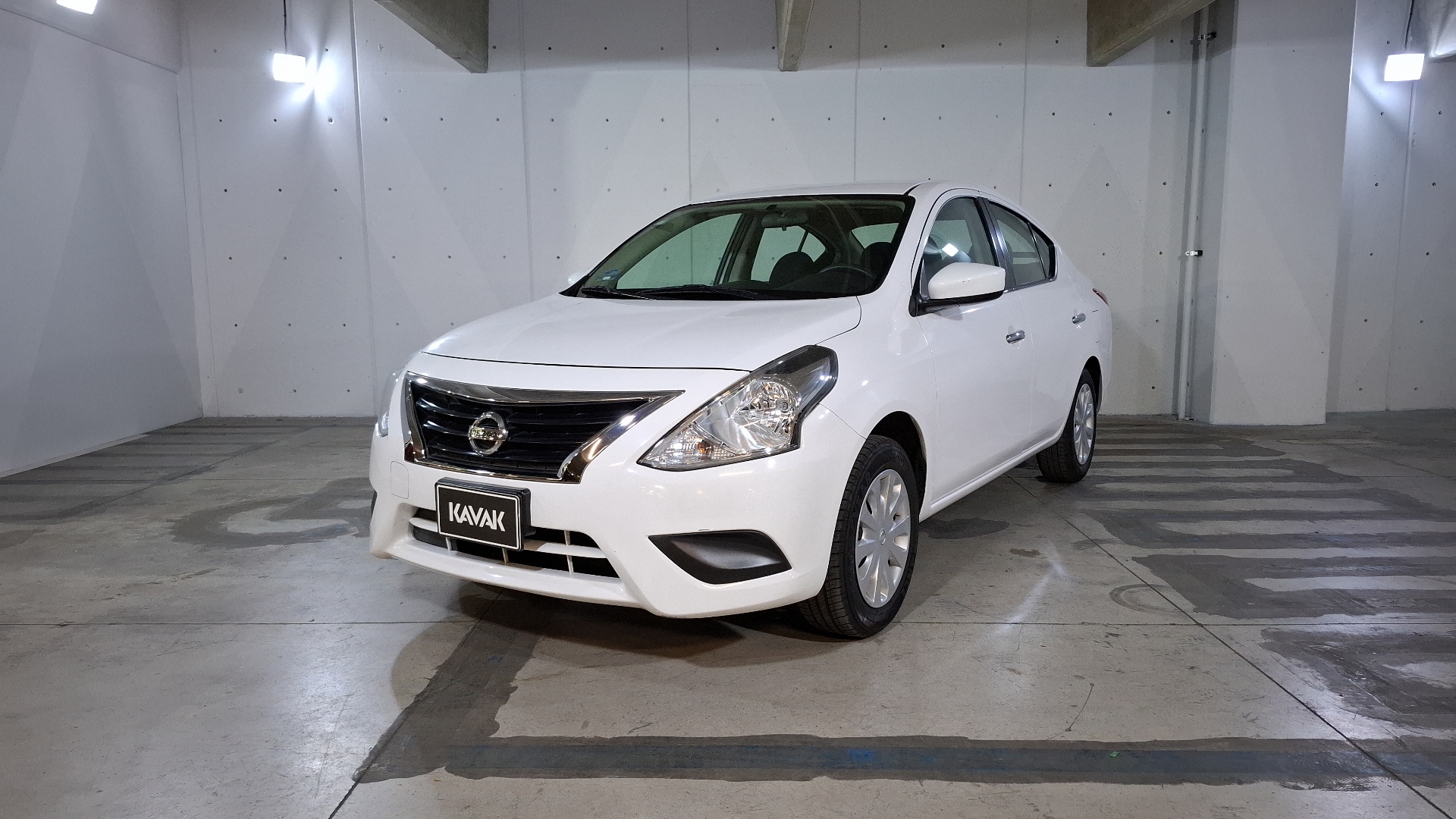 Autos Nissan Versa 1.6 SENSE Sedan 2018 usados | KAVAK México