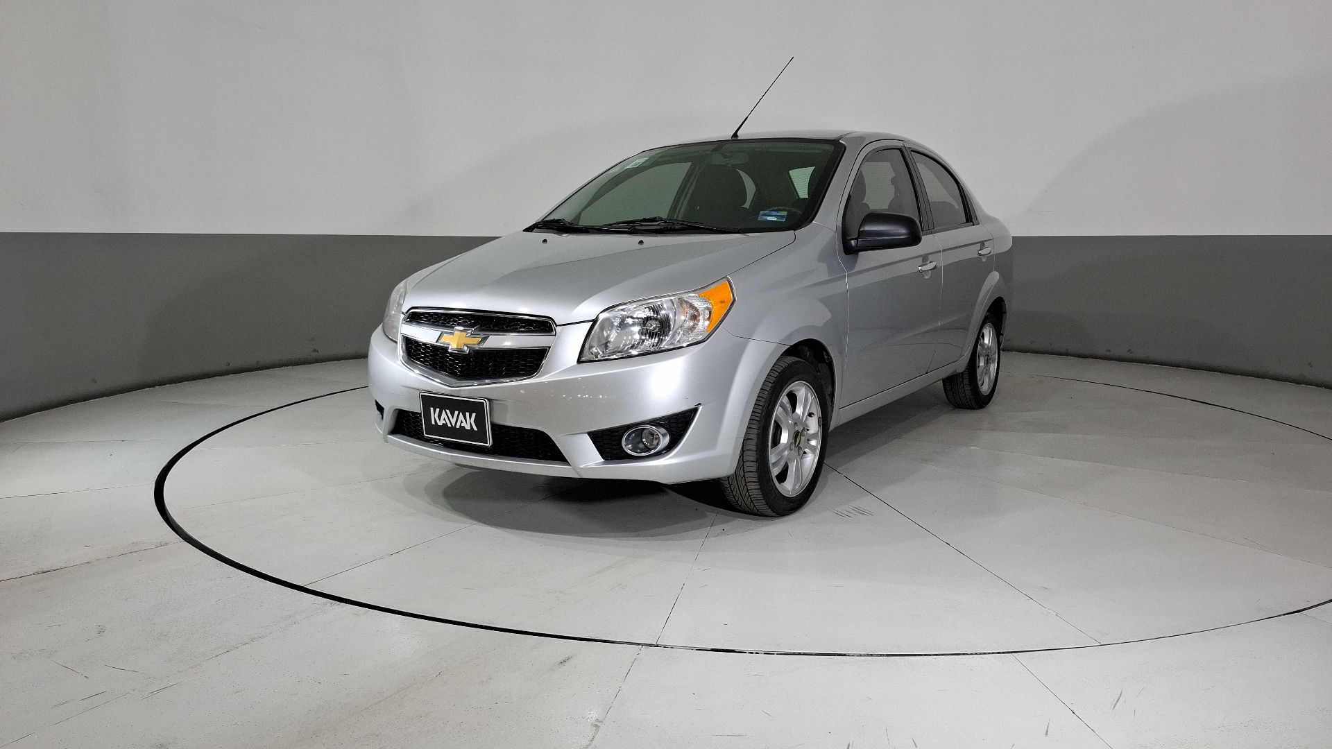Autos Chevrolet Aveo 1.5 LTZ F AUTO Sedan 2018 usados | KAVAK México
