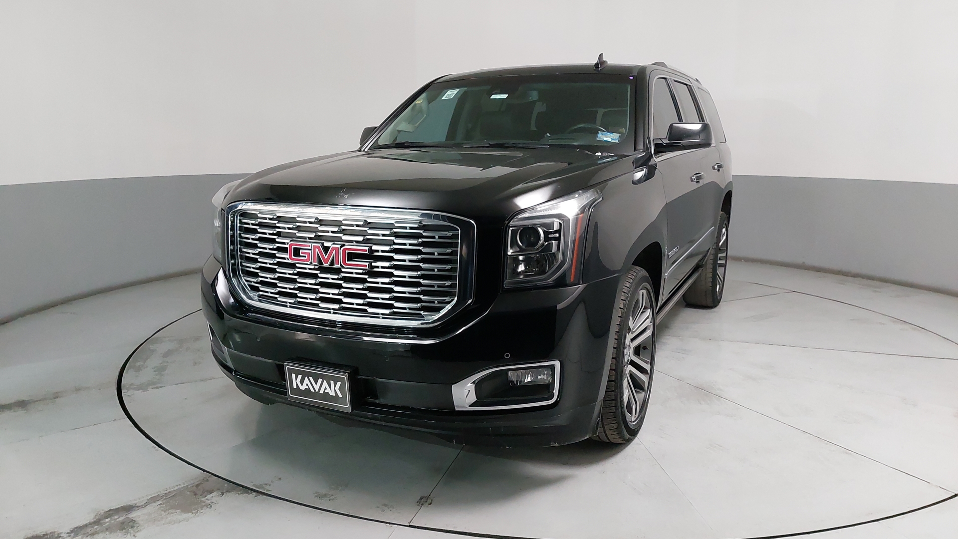 Autos Gmc Yukon 6.2 D DENALI AUTO 4WD Suv 2018 usados | KAVAK México