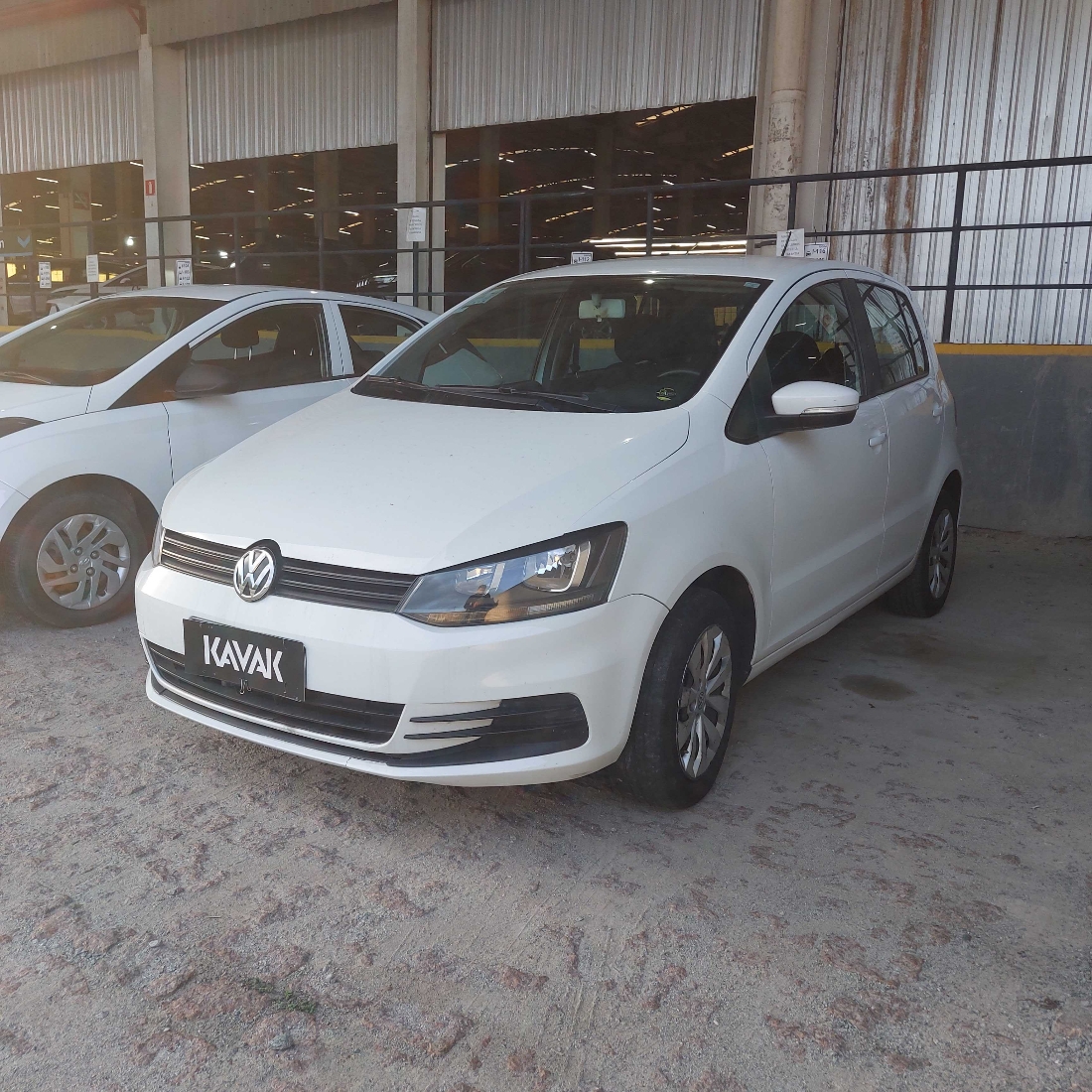 Carros Volkswagen Fox MSI TRENDLINE Hatchback 2018 usados | KAVAK Brasil