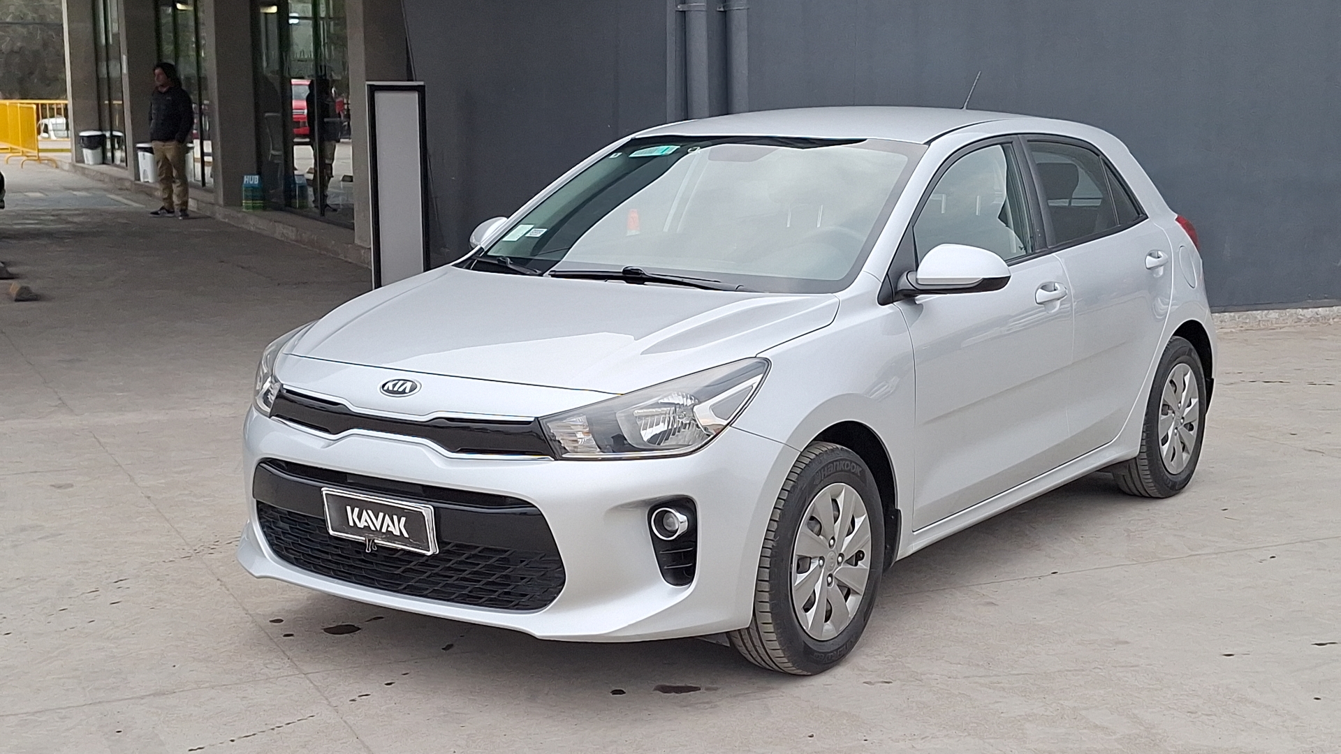 Autos Kia Rio 5 1.4 EX AC 5HB Hatchback 2019 usados | KAVAK Chile