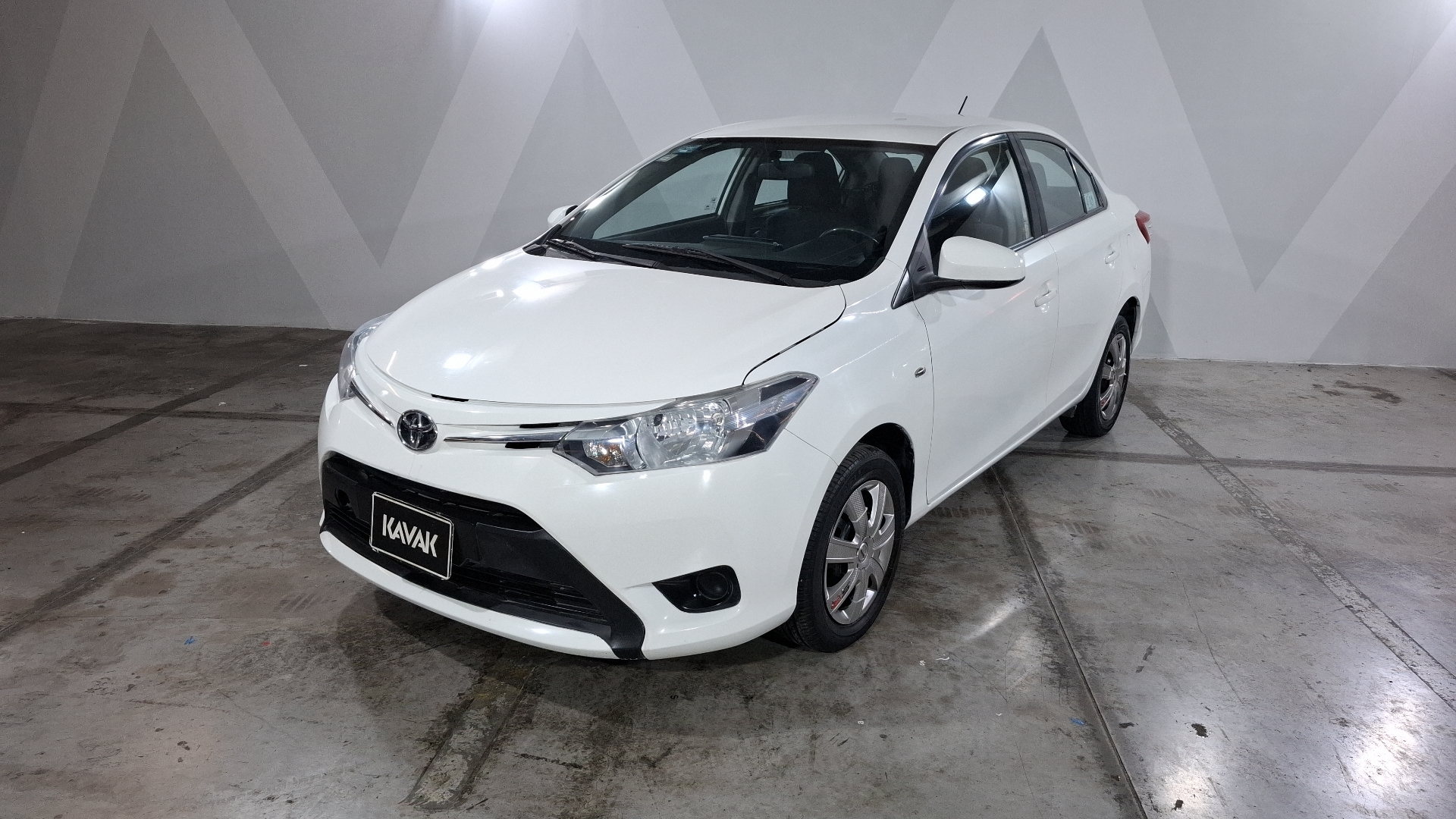 Autos Toyota Yaris 1.5 SEDAN CORE CVT Sedan 2017 usados | KAVAK México