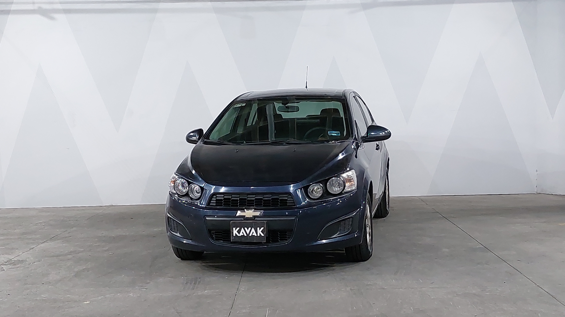 Autos Chevrolet Sonic 1.6 MT D LT Sedan 2016 usados | KAVAK México