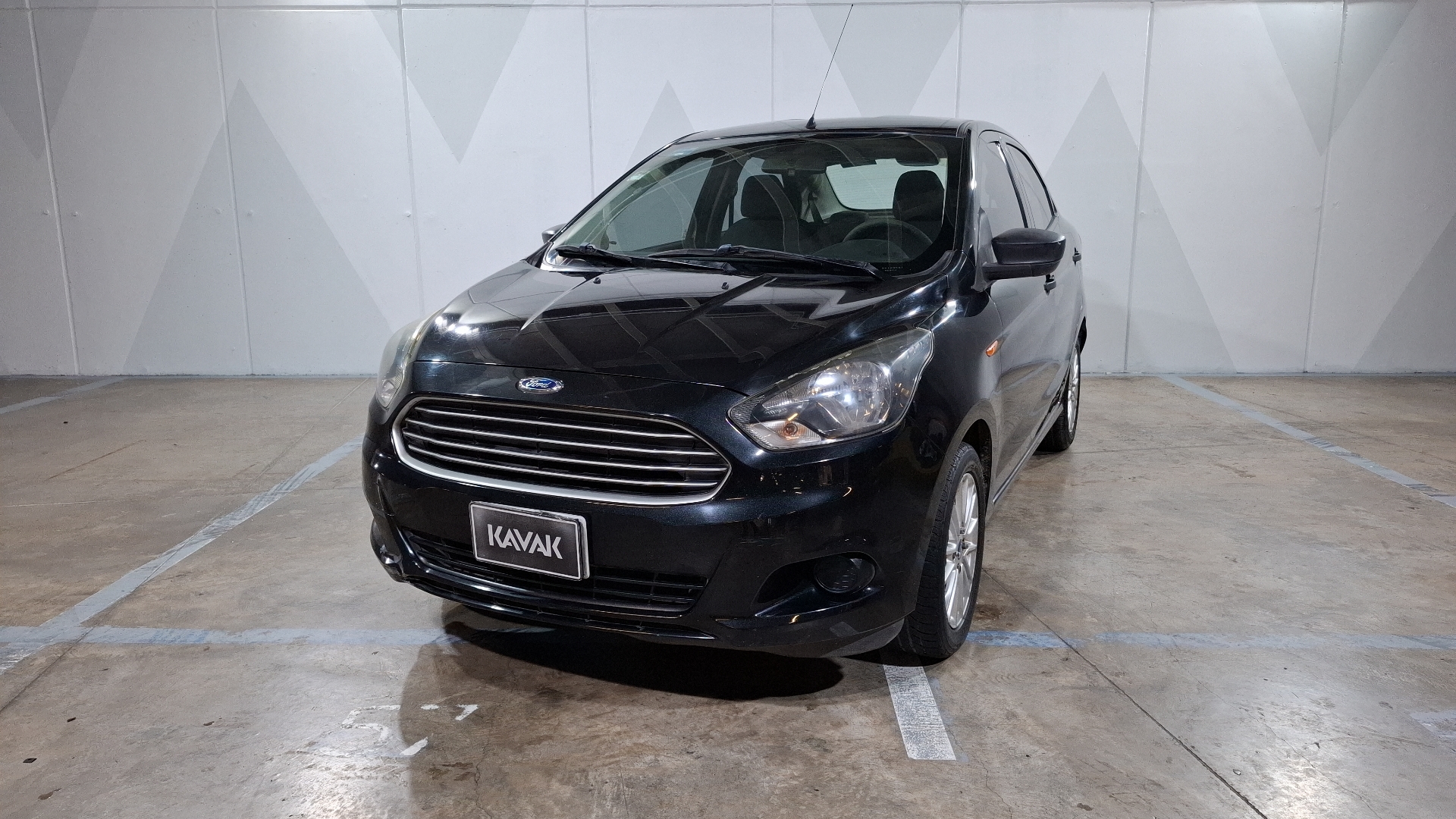 Autos Ford Figo 1.5 FIGO IMPULSE A/A MT Sedan 2017 usados | KAVAK México