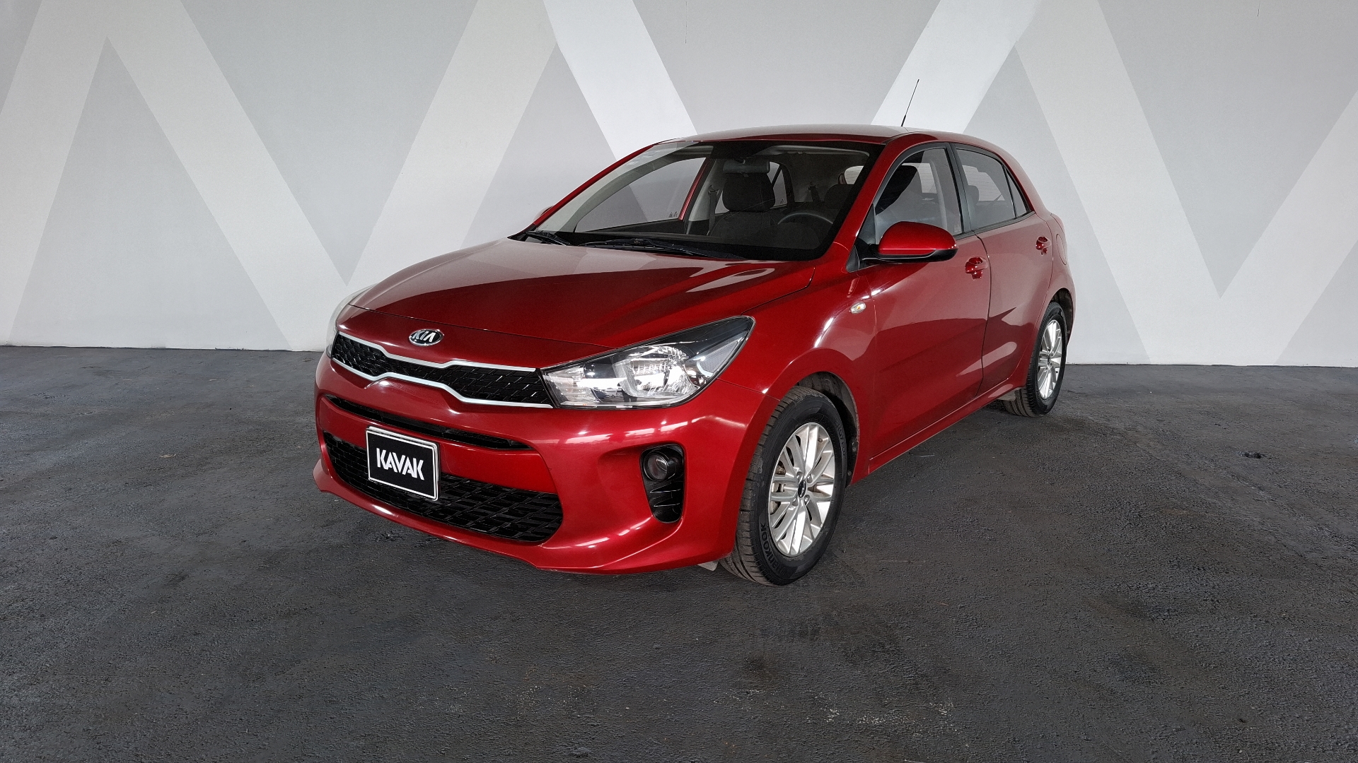 Autos Kia Rio 1.6 LX AUTO Hatchback 2020 usados | KAVAK México