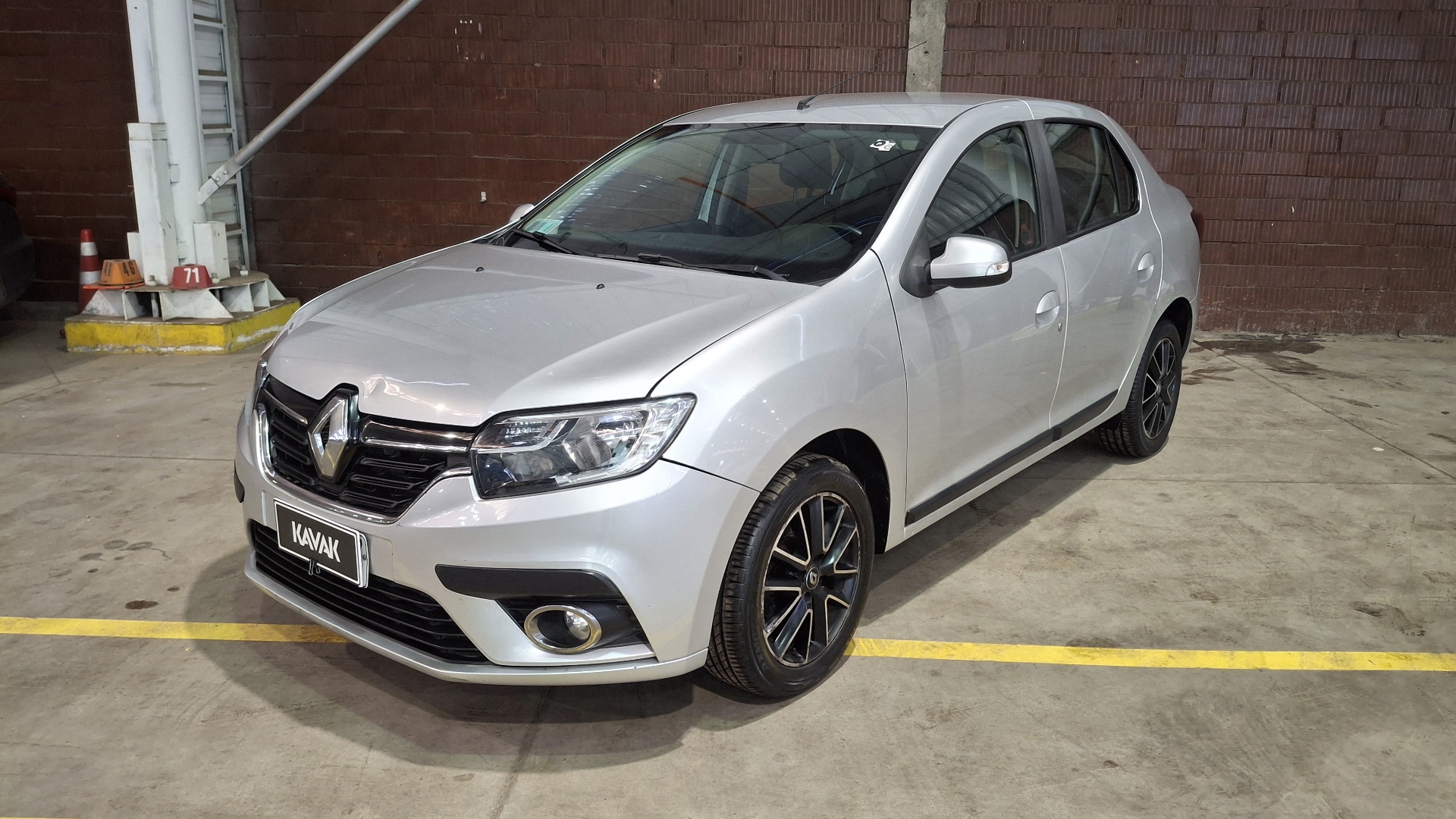 Autos Renault Symbol 1.6 INTENS Sedan 2017 usados | KAVAK Chile